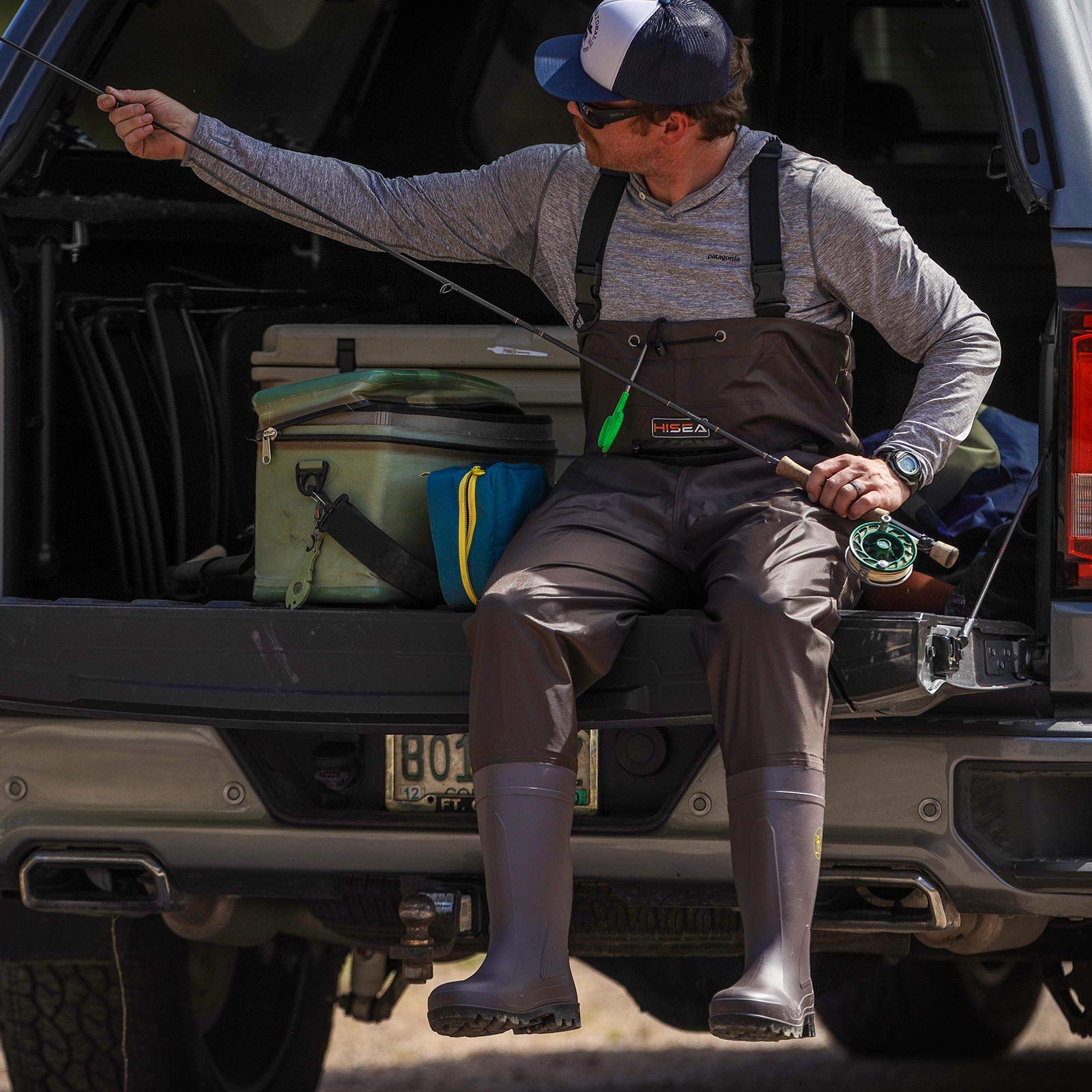 HISEA Upgrade Chest Waders Fishing Waders for Men with Boots Waterproof Lightweight Bootfoot Cleated 2-Ply Nylon/PVC
