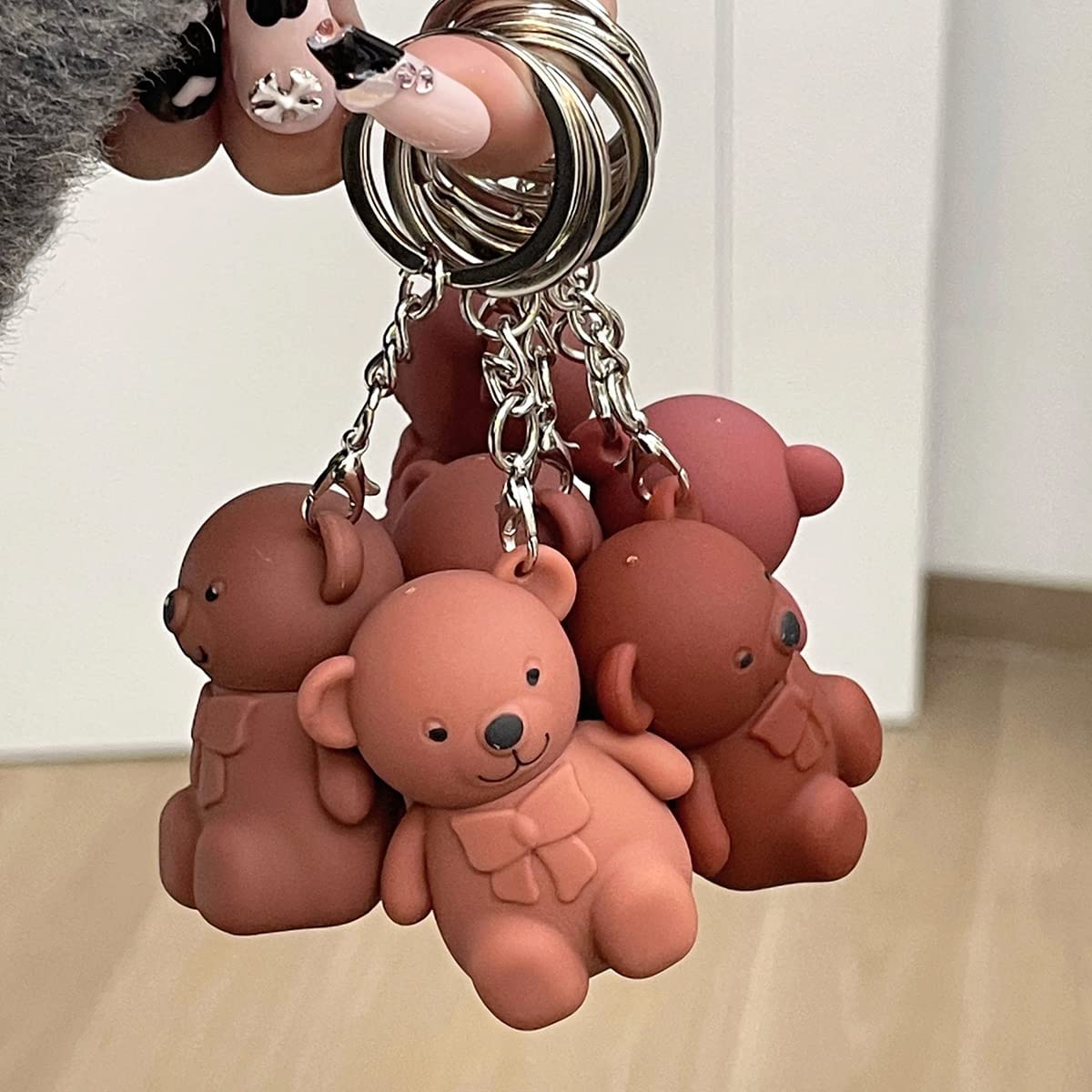 HYOIIO 2 in 1 Key Chain Bear Lipstick Mist Matte Velvet Lipgloss Moisturizing Lip Stain Waterproof Long Lasting Bear Lip Gloss with Keychain Cute Bear Beauty Makeup