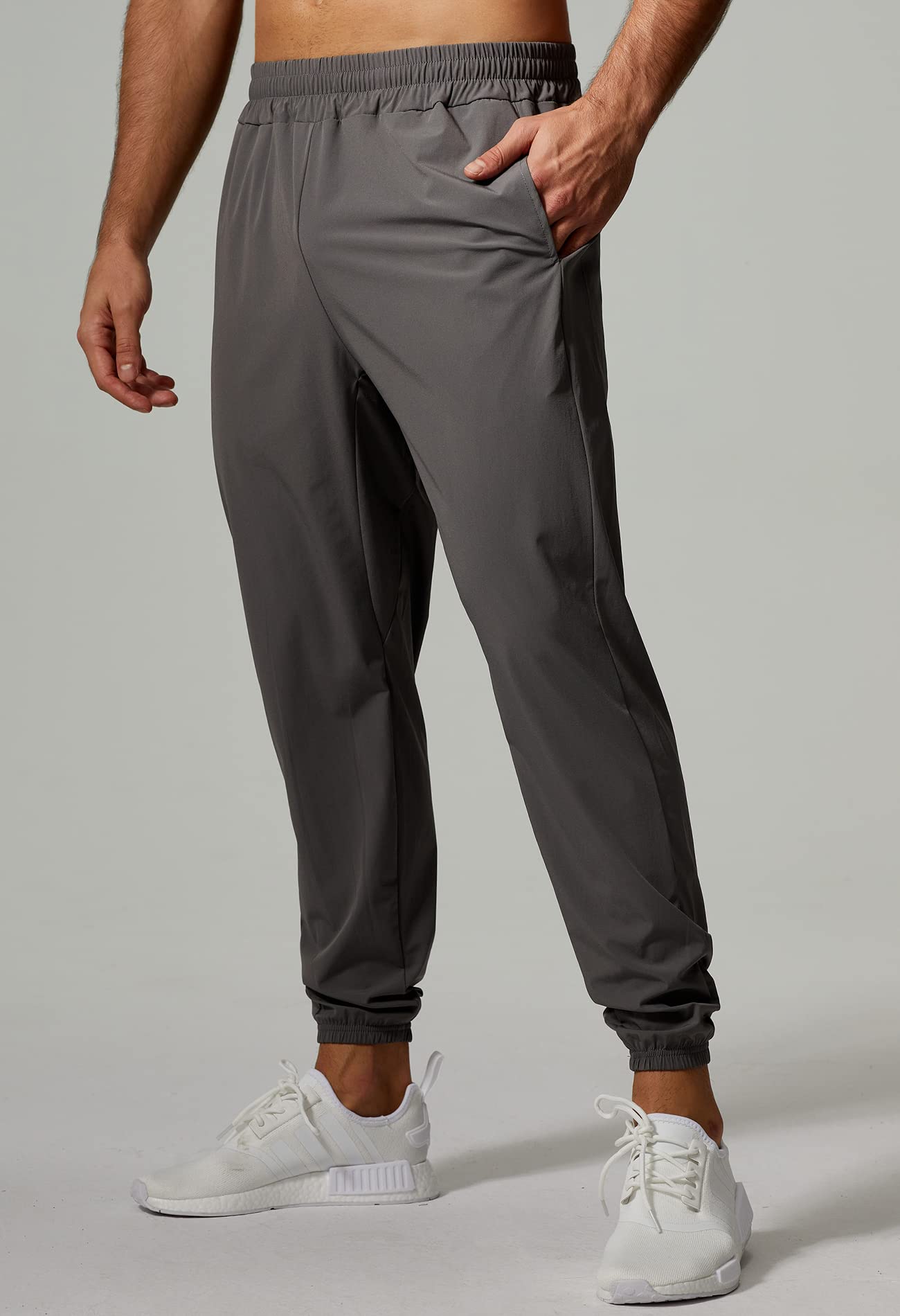 Men's 2 Pack Workout Gym Quick Dry Joggers Athletic Running Jogger Pants Tapered Training Sweatpants with Zipper Pocket Black Grey M