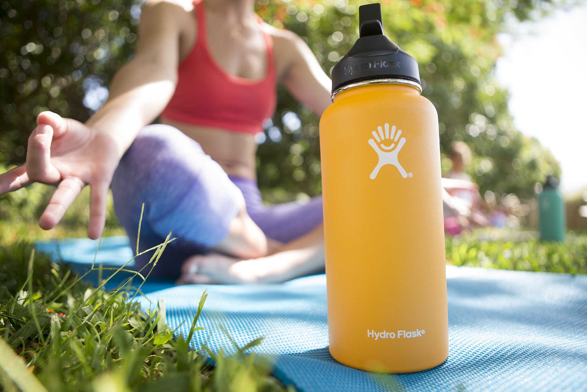 Hydro Flask Vacuum Insulated Stainless Steel Water Bottle Wide Mouth with Straw Lid (Graphite, 40-Ounce)