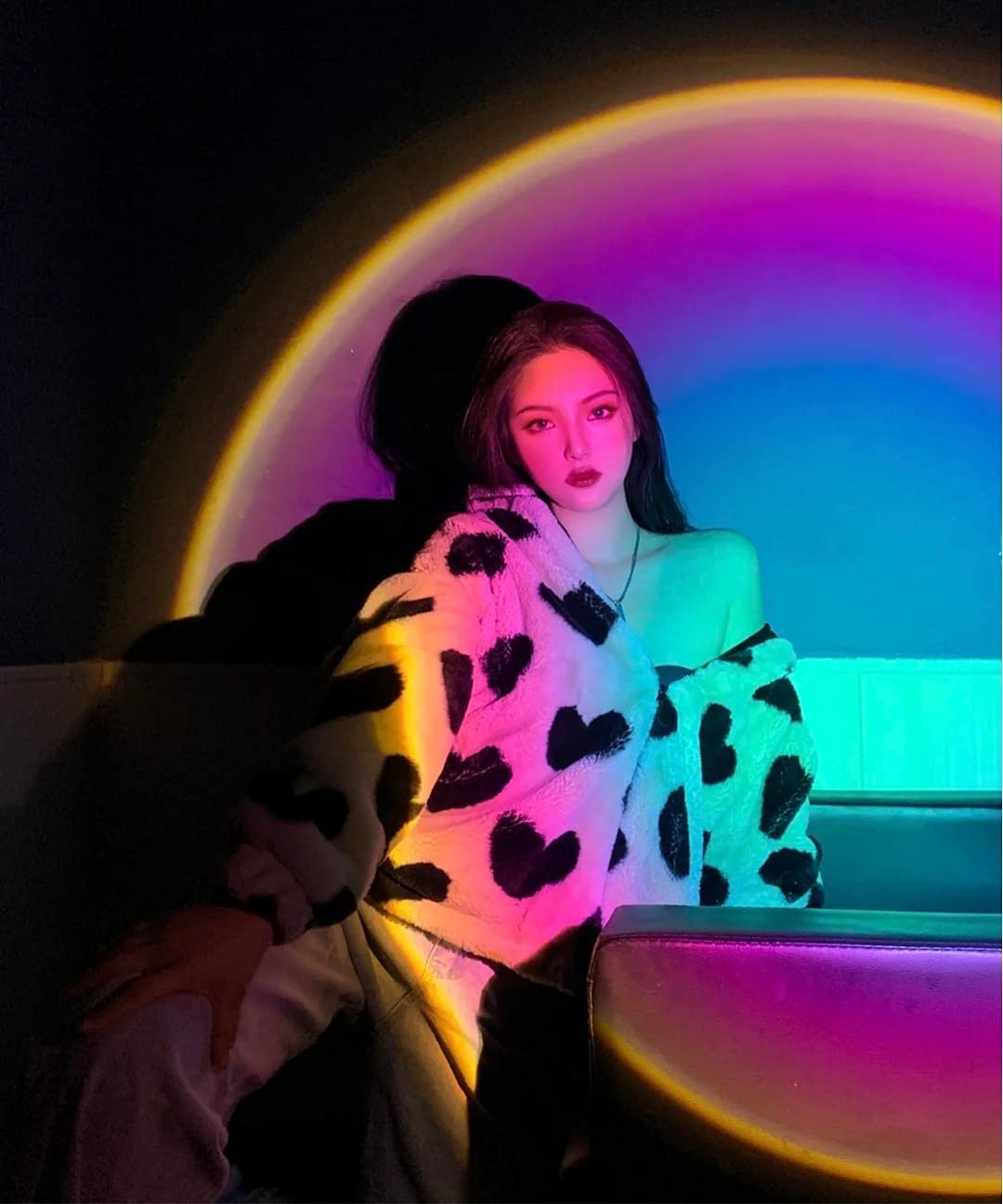 Juzhiya 360° Rotation Raibow Lamp Projector, USB Charging Rainbow Light Projection, Romantic Projector Night Light Led Lamp for Photography Selfie Home Living Room Bedroom Studio Decor (Raibow)