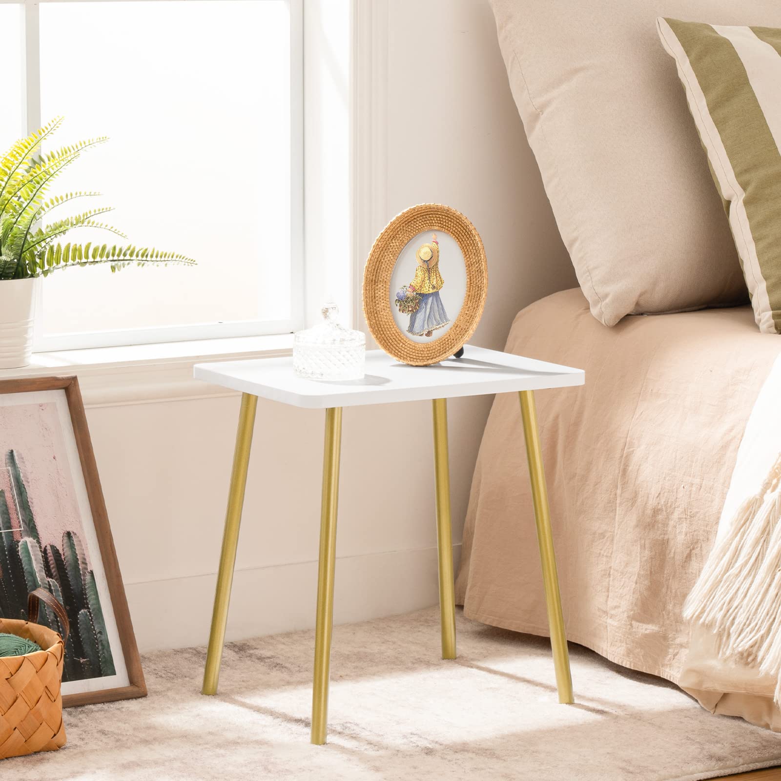 HOOBRO Side Table, Small White Accent End Table, Modern Nightstand for Living Room, Bedroom, Balcony, Easy Assembly, White and Gold DW87BZ01