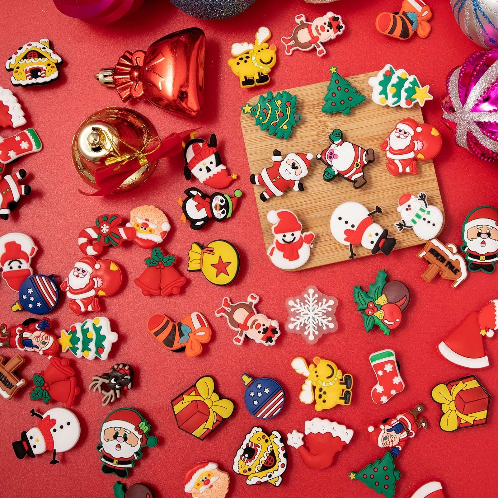 HLARTNET 30PCS Christmas Holiday Shoe Charms for Shoes Decorations, PVC Different Accessories Charms for Christmas Party Gift Favors