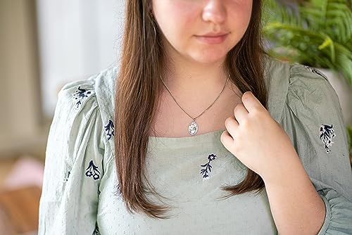 Heartland Store Women's Sterling Silver Oval Saint Agatha Pendant + 18 Inch Rhodium Plated Chain & Clasp