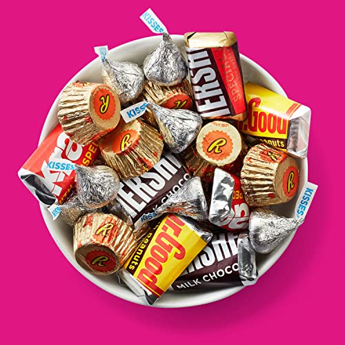 HERSHEY'S and REESE'S Assorted Chocolate Flavored Candy Party Pack, 35 oz