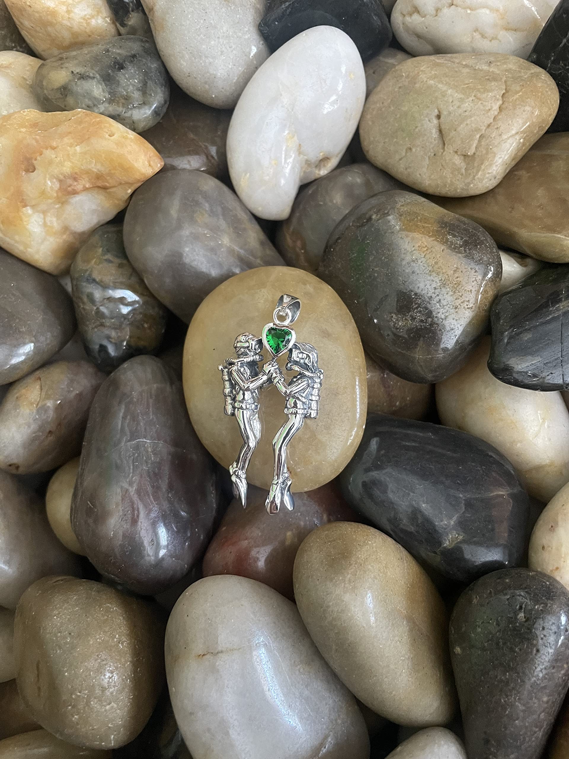 Jewelry Trends Scuba Divers Green Heart Sterling Silver Pendant