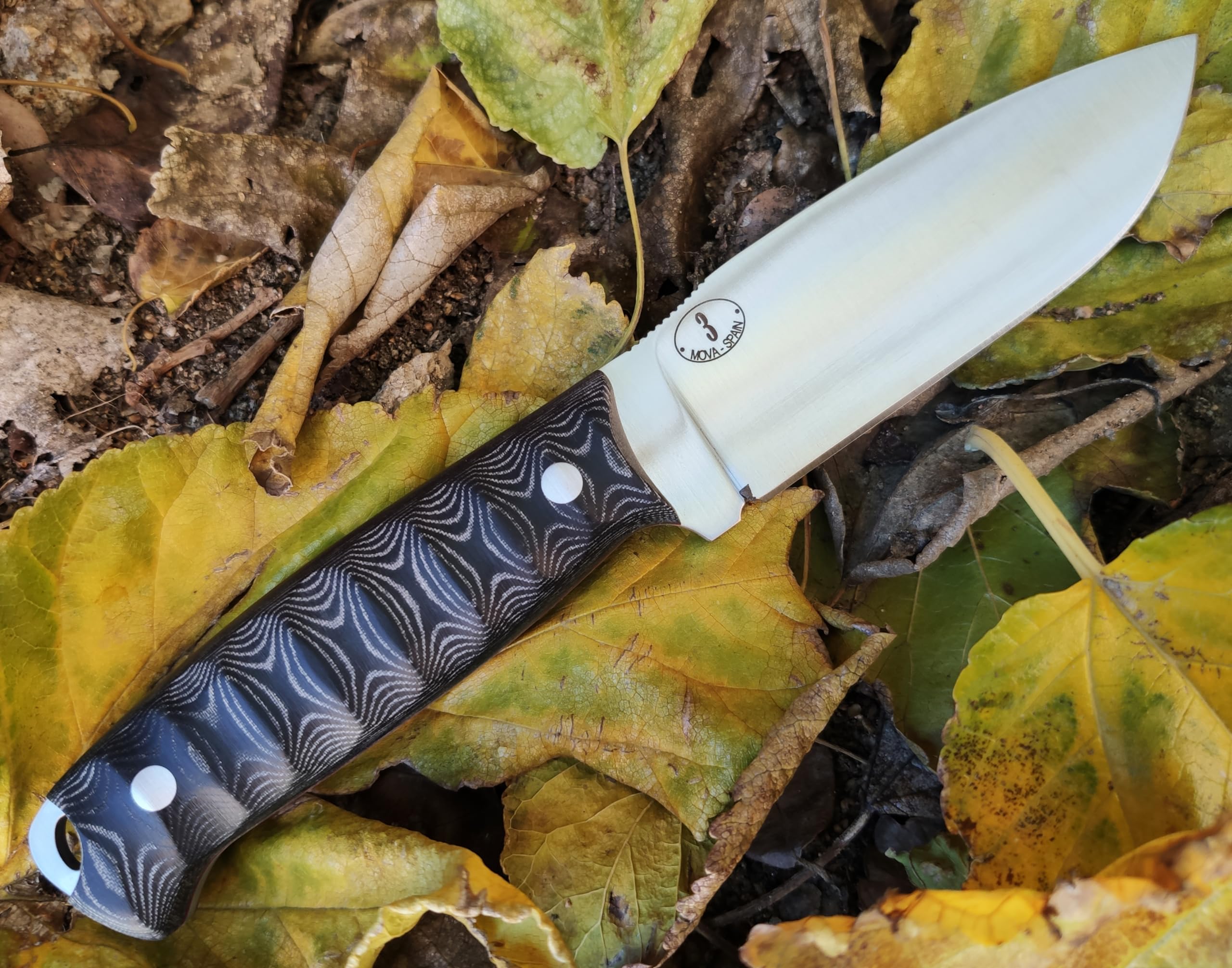 JEO-TEC nº3 Bushcraft Survival Knife | Full Tang Fixed Blade Outdoor Camping Utility Hunting Knife in Nylon Sheath | MOVA Steel | Gift for Him