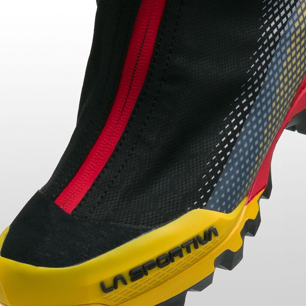 La Sportiva Mens Aequilibrium TOP GTX Mountaineering/Hiking Shoes, Black/Yellow, 10.5