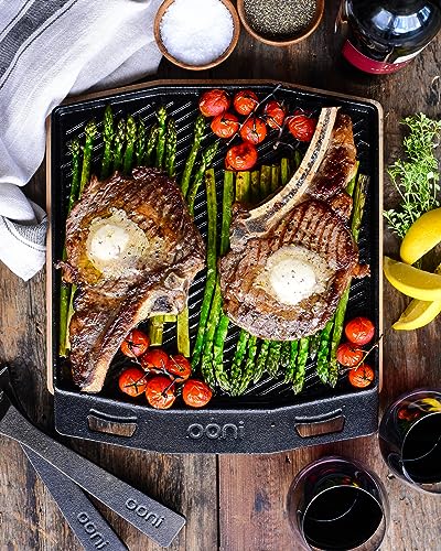 Ooni Dual-Sided Grizzler Plate - Reversible Cast Iron Pan - Cast Iron Skillet with Removable Handle - Cast Iron Griddle - Pre-Seasoned Oven Safe