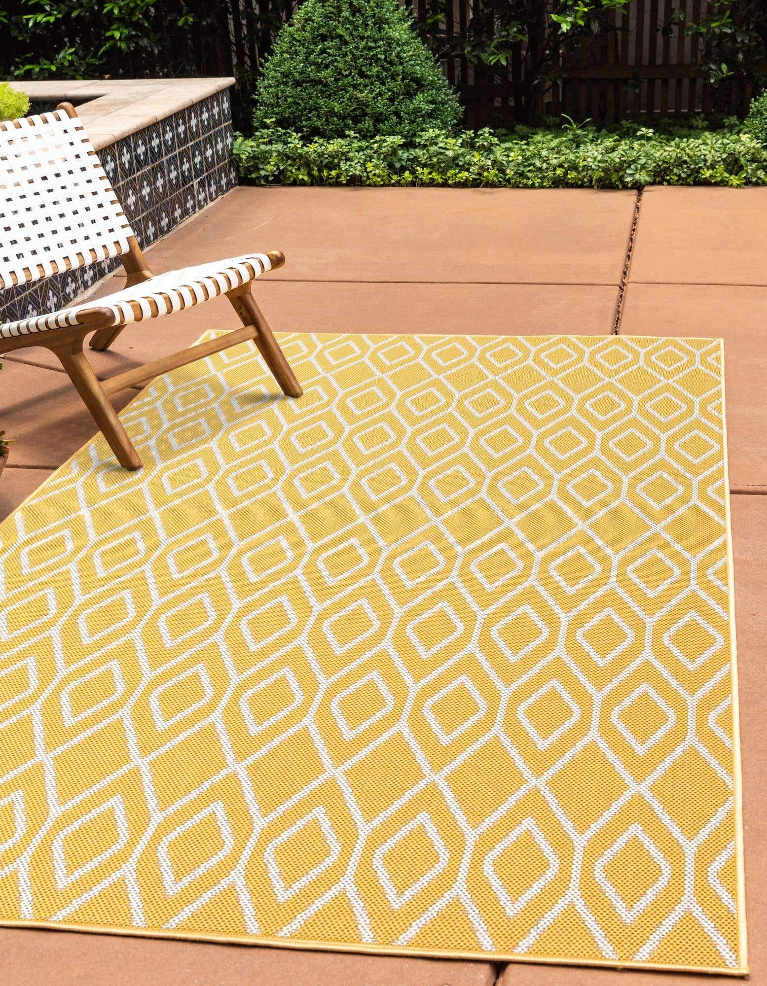 Jill Zarin Outdoor Collection Area Rug - Turks and Caicos (7' 10" x 10' Rectangle Yellow Ivory/Ivory)