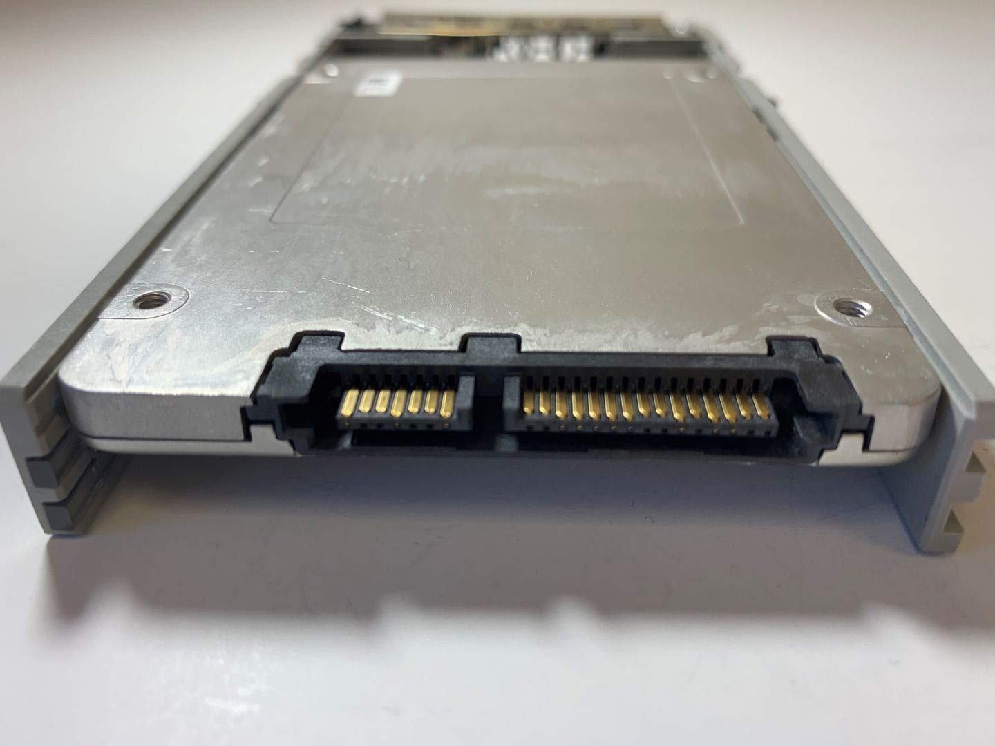 Intel 800GB SSD 2.5" 6Gb/s SATA Solid State Drive Model: SSDSC2BX800G4R DP/N: 9F3GY