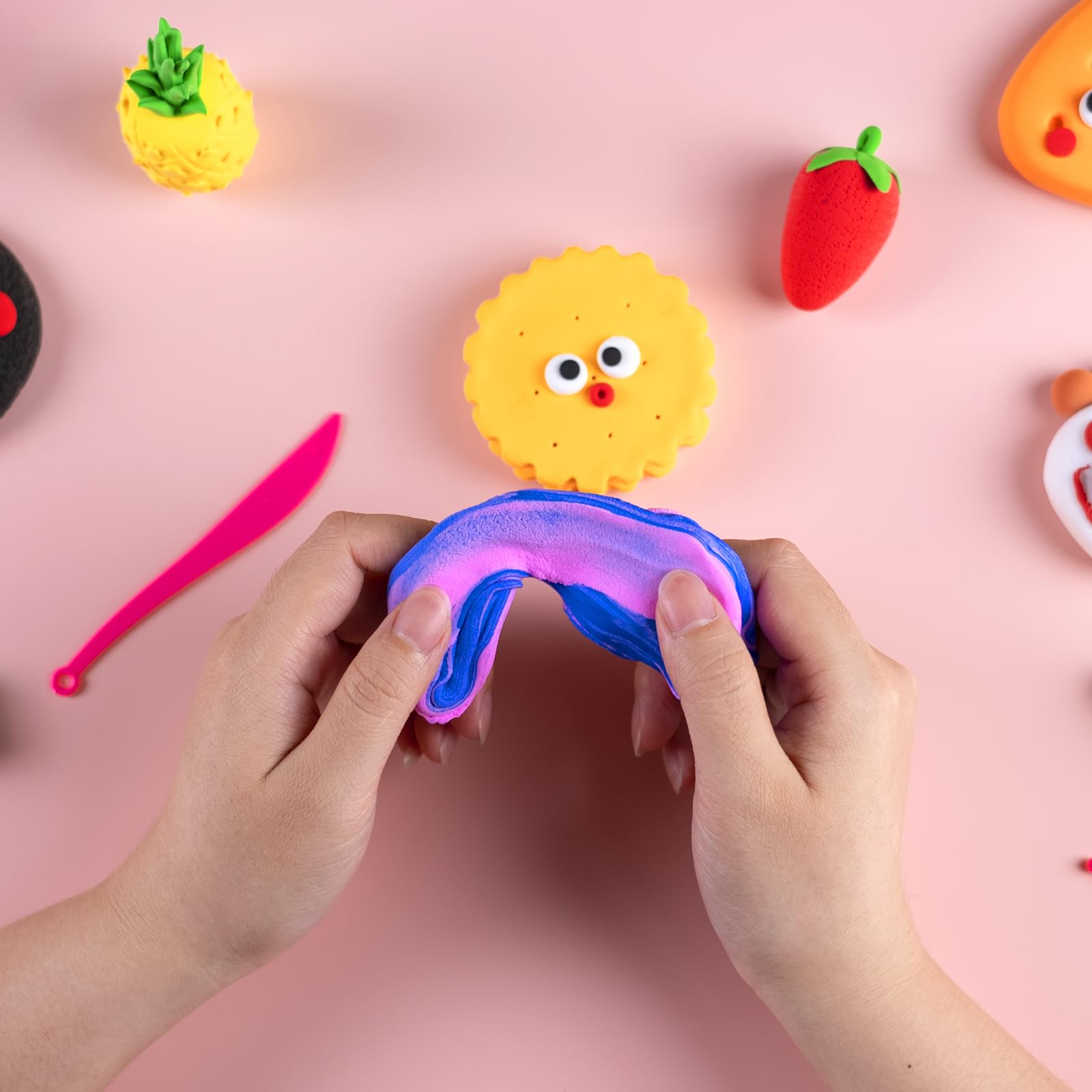 HTVRONT Air Dry Clay Kit, 36 Colors Modeling Clay for Kids with 8 Sculpting Tools & Accessories, Magic Model Clay Soft & Light, Air Dry Foam Clay Gift for Kids Adults Christmas Arts Crafts