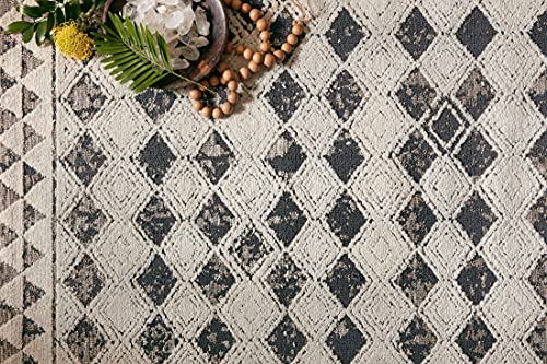 Justina Blakeney x Loloi Yeshaia Black/Neutral 3'-6" x 5'-6" Accent Rug