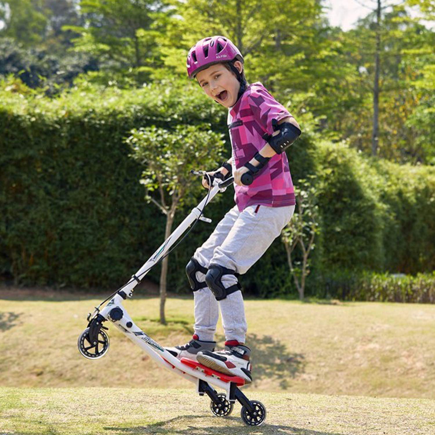 Kick Scooter, Swing Wiggle Scooter, Adjustable 3 Wheels Foldable Driving Push Drifter for Kids Age 5 Years Old and Up (Red)