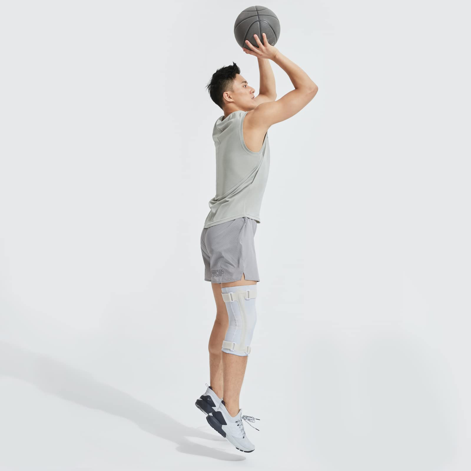 KEEP Protective Knee Brace, Knee Compression Sleeve Support, Volleyball Knee Pads, Thickened Non-slip Sports Knee Pads for Knee Pain, Running, Work Out, Gym, Hiking White,S