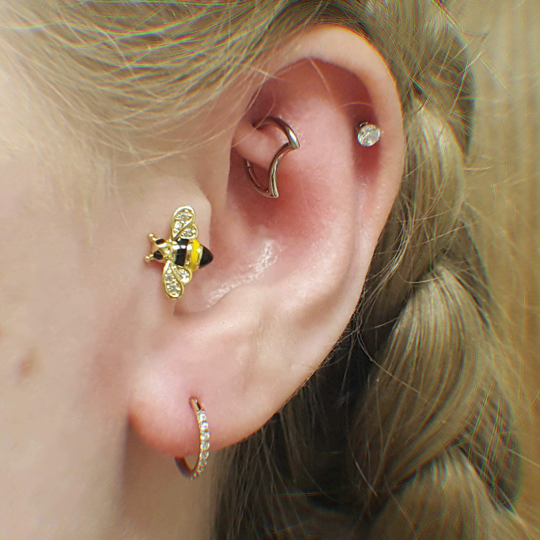 Jewseen Helix Earring 16g Tragus Piercing Sparkling CZ Bee Design Conch Earring Cartilage Earring Body Jewelry