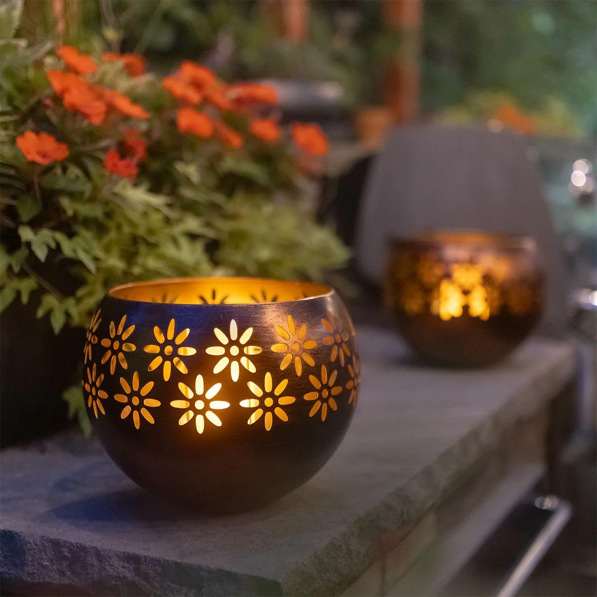 Solar Fire Bowl 8β 2-Pack Decorative Metal Solar Patio Light with Flickering Flame, Waterproof Dusk-to-Dawn Garden Lantern, Bronze/Copper