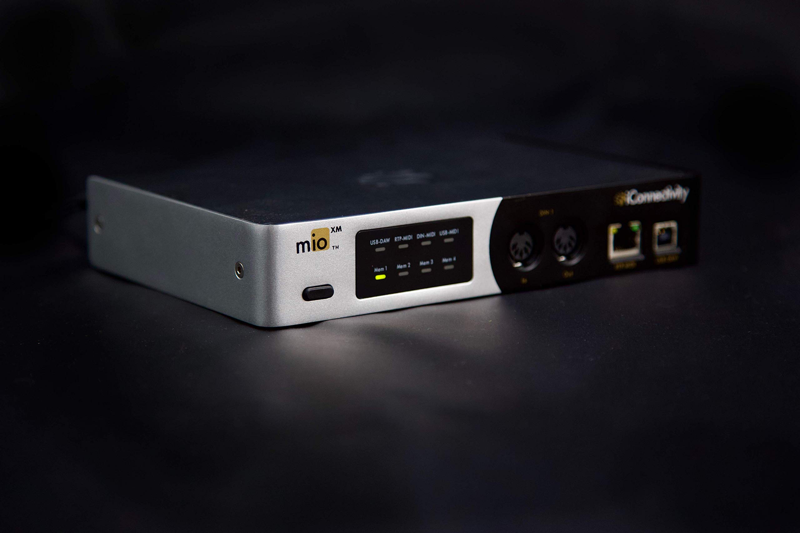 iConnectivity Interface with 4 in x 4 Out 5-pin DIN-MIDI Ports (mioXM)