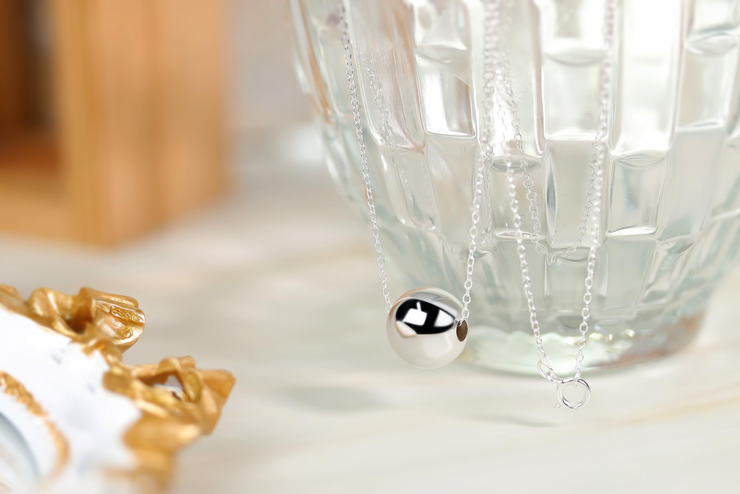Hoops & Loops Sterling Silver 10mm Polished Ball Bead Necklace (sterling silver)