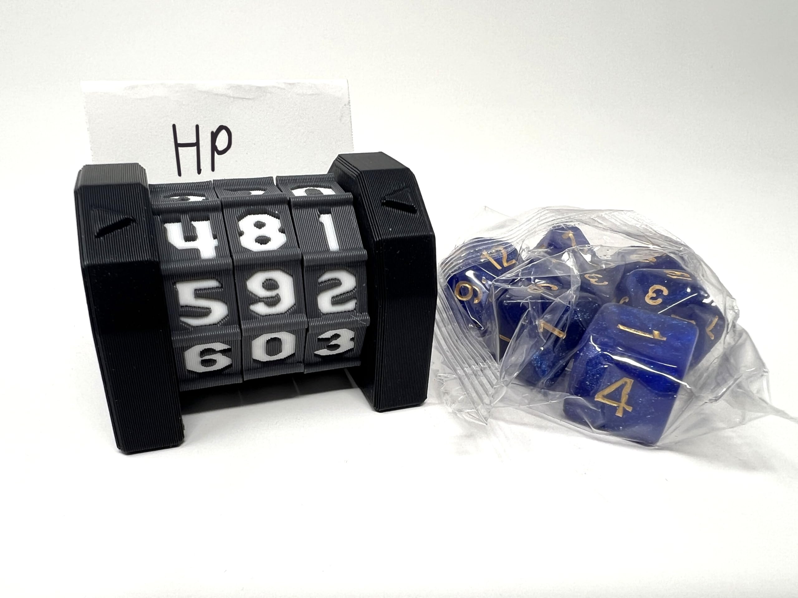 MunnyGrubbers - 5 Pack Life Counter - HP Tracker with Tracking Card Slot - (Random 7PC D20 Dice Set Included) - MTG - Tabletop RPG - Board Games - DND - Dungeons and Dragons - (5 Pack - Gray)