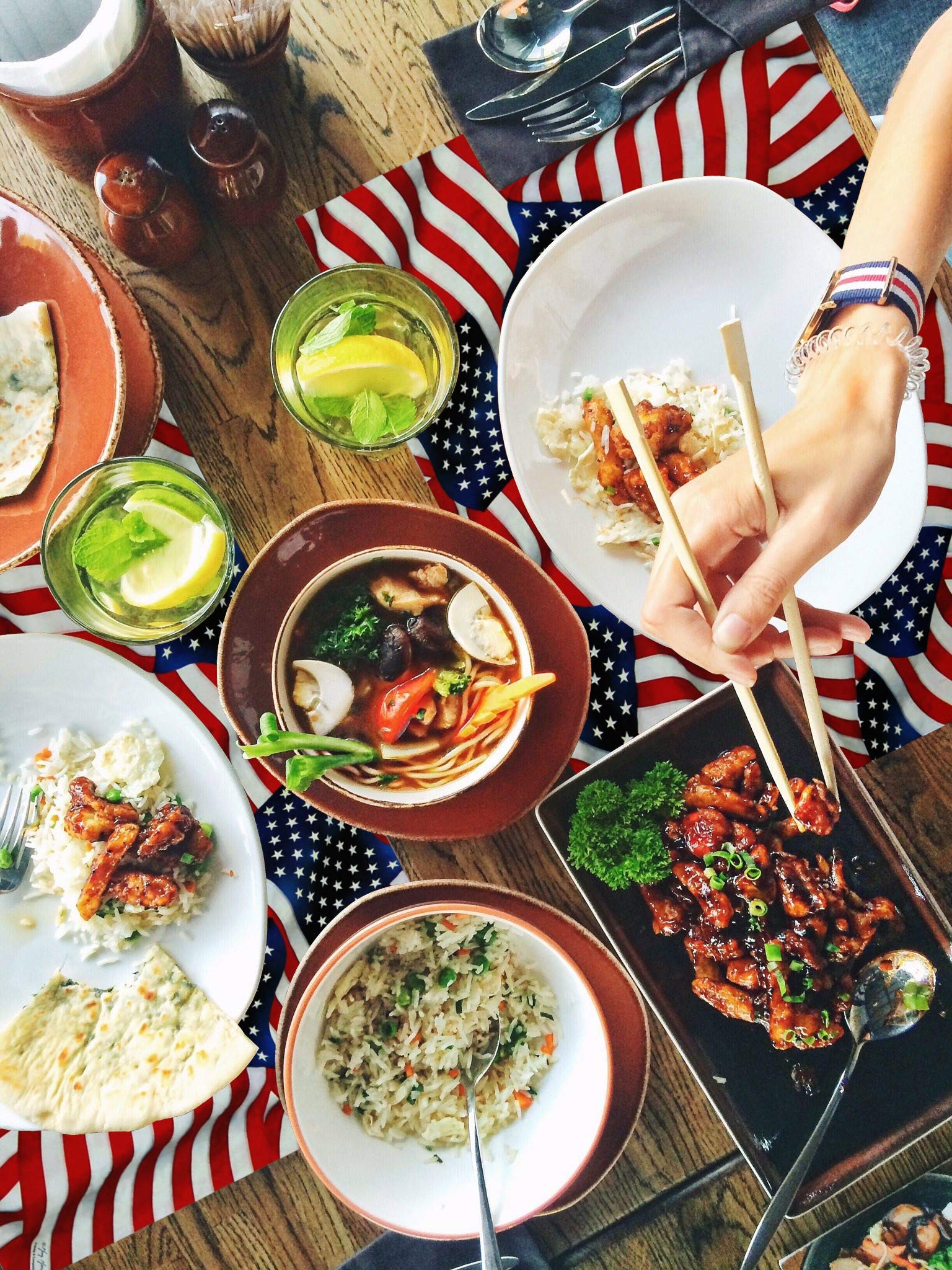 July 4th 2-Sided Reversible Disposable Paper Place Mats, Patriotic American Flag/Fireworks, 14 x 10-Inches, 22-Count by Iconikal