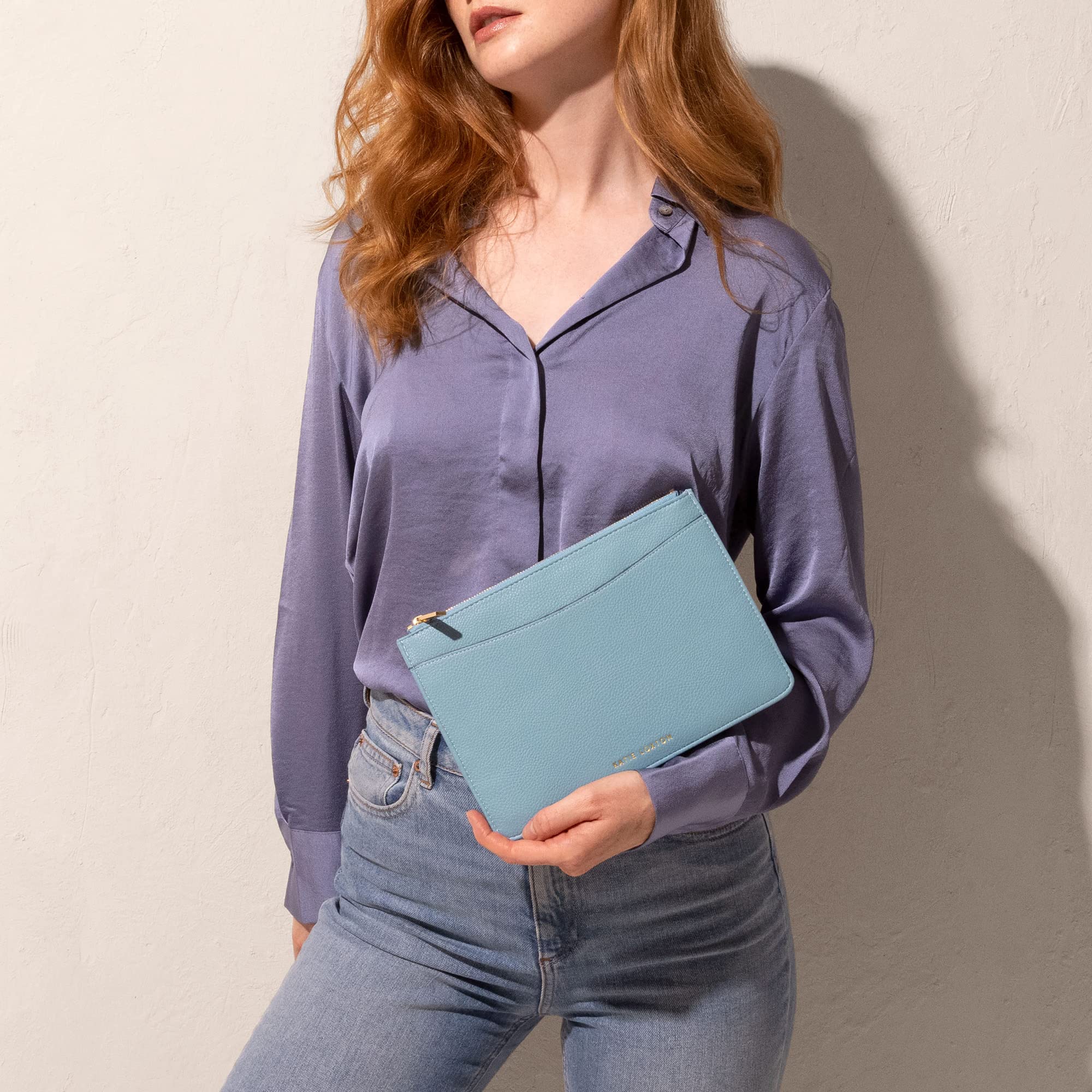 KATIE LOXTON Cara Womens Medium Vegan Leather Slip Pocket Clutch Handbag Pouch Blue