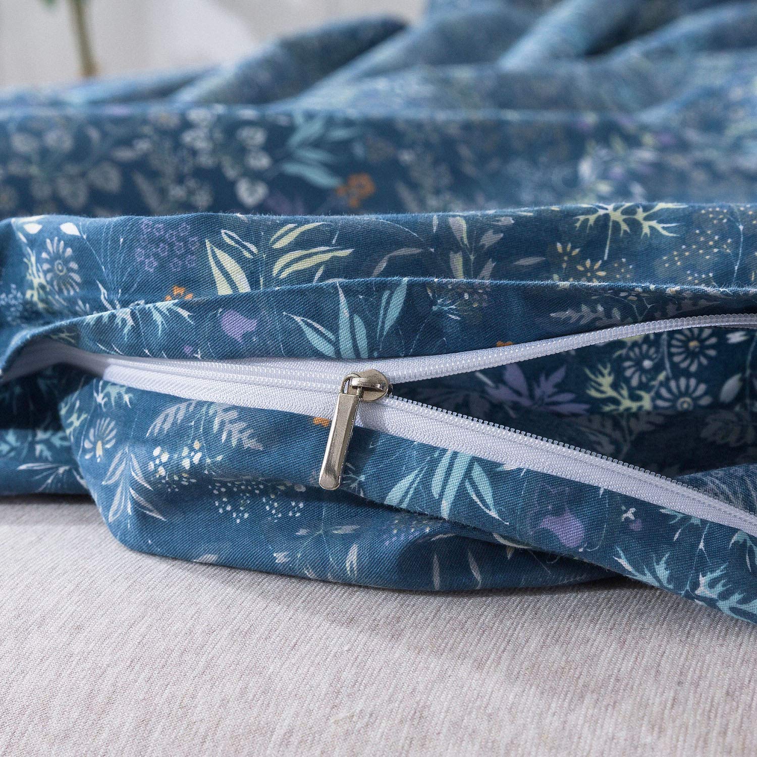 HoneiLife Duvet Cover Set - 100% Cotton Herbs Pattern Comforter , Soft and Breathable Bedding Set with Zipper Closure & Corner Ties, 3pcs(1Duvet Cover+2 Pillow Case)-Blueblack, King