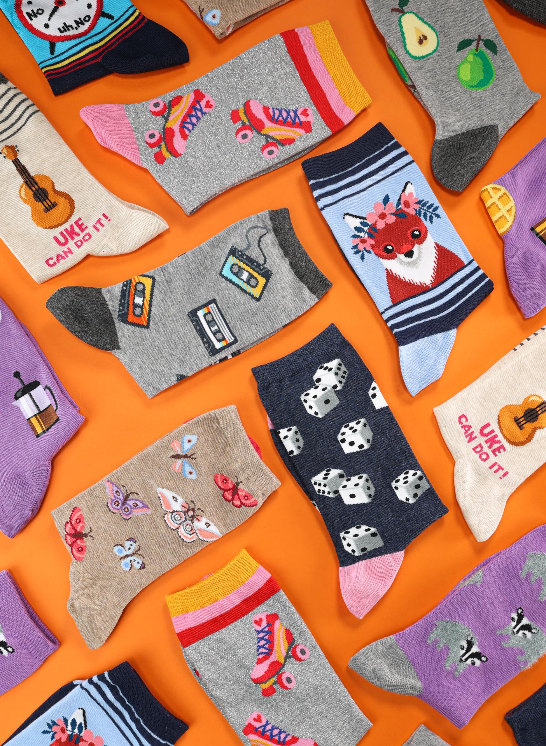 Hot Sox Women's Fun Pop Culture & Celebration Crew Socks-1 Pair Pack-Cool & Funny Gifts, Weed (Black), Shoe Size: 4-10