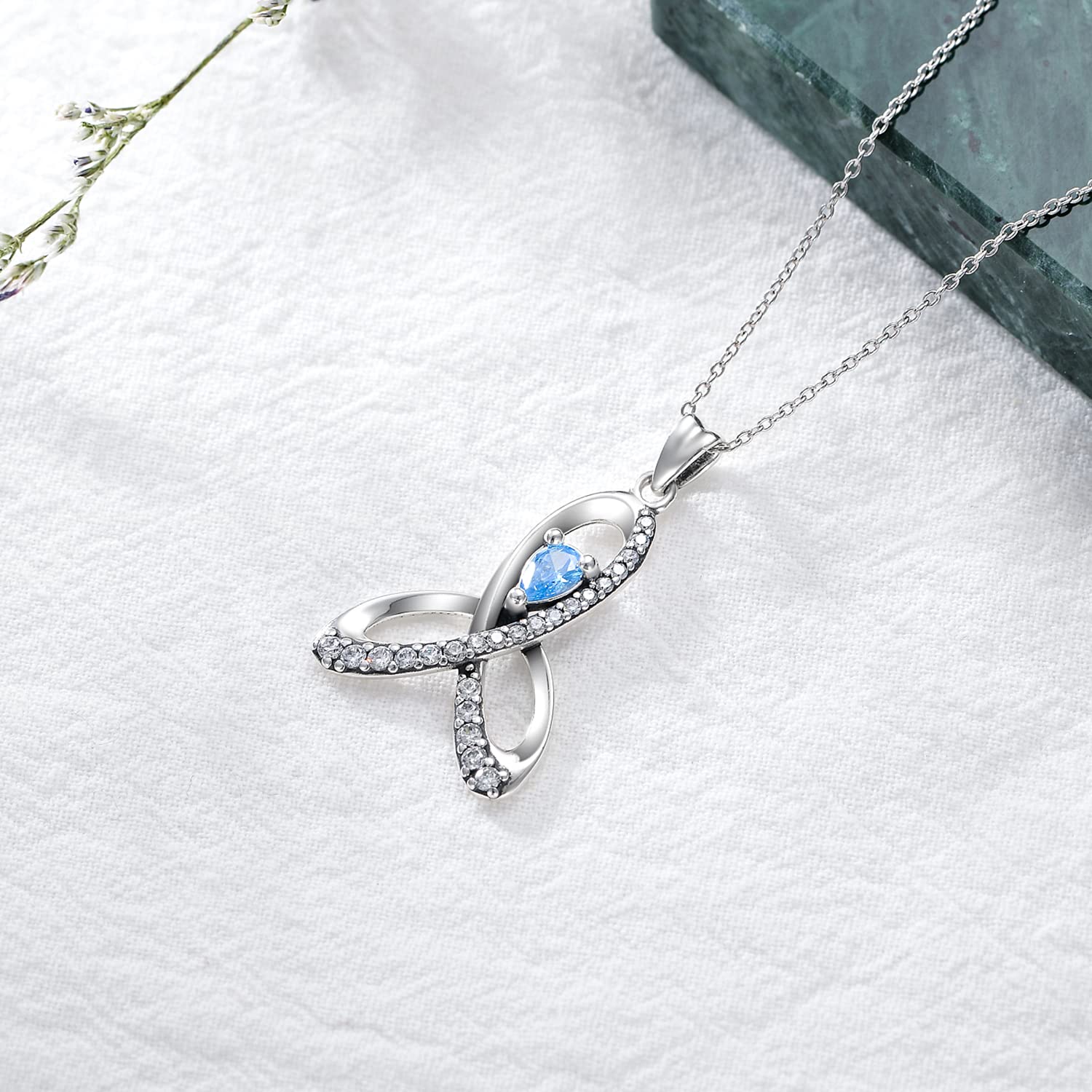 LONAGO Celtic Knot Necklace for Women 925 Sterling Silver Good Luck Irish Celtic Pendant Necklace