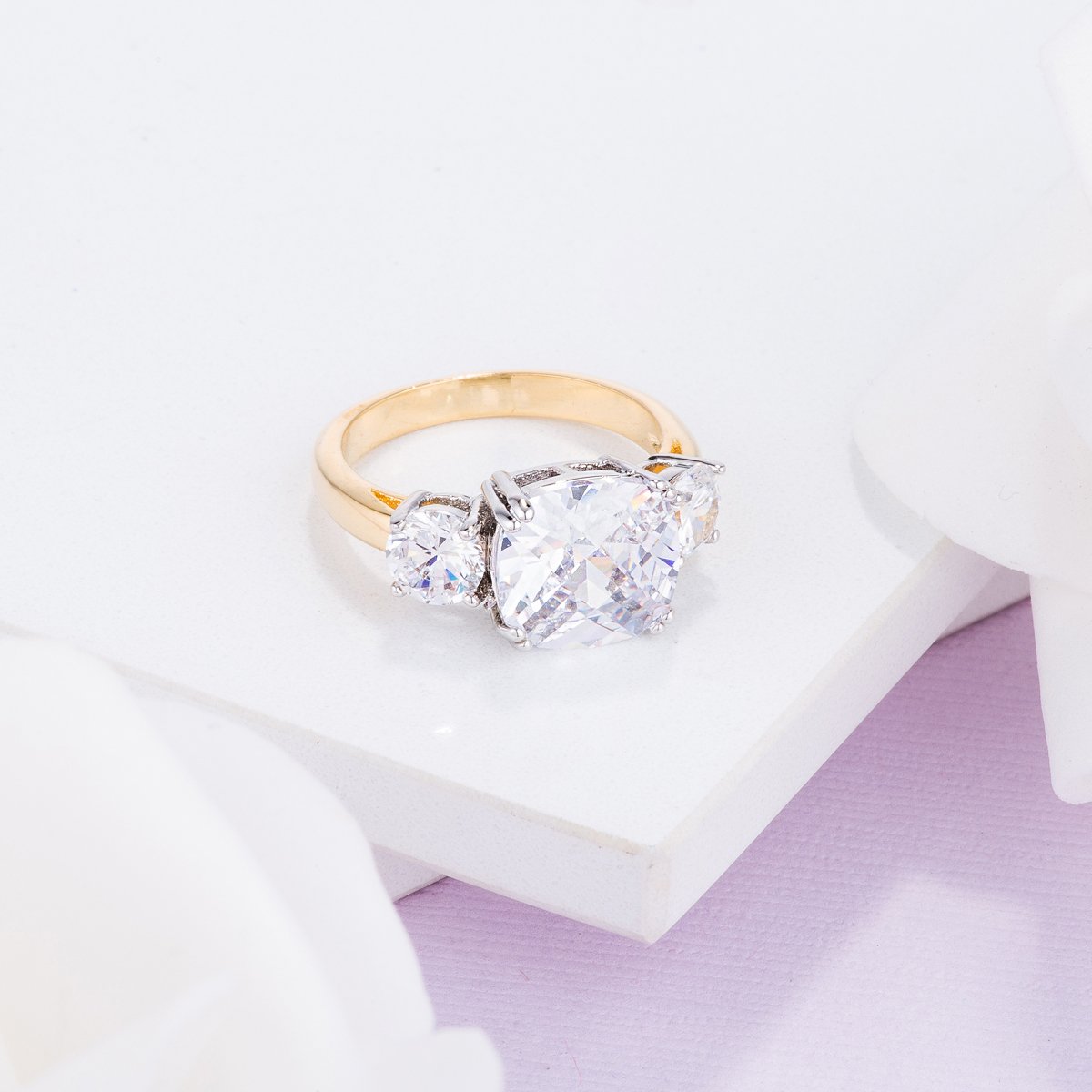 Kate Bissett Meghan's Royal Wedding Engagement Ring (8)