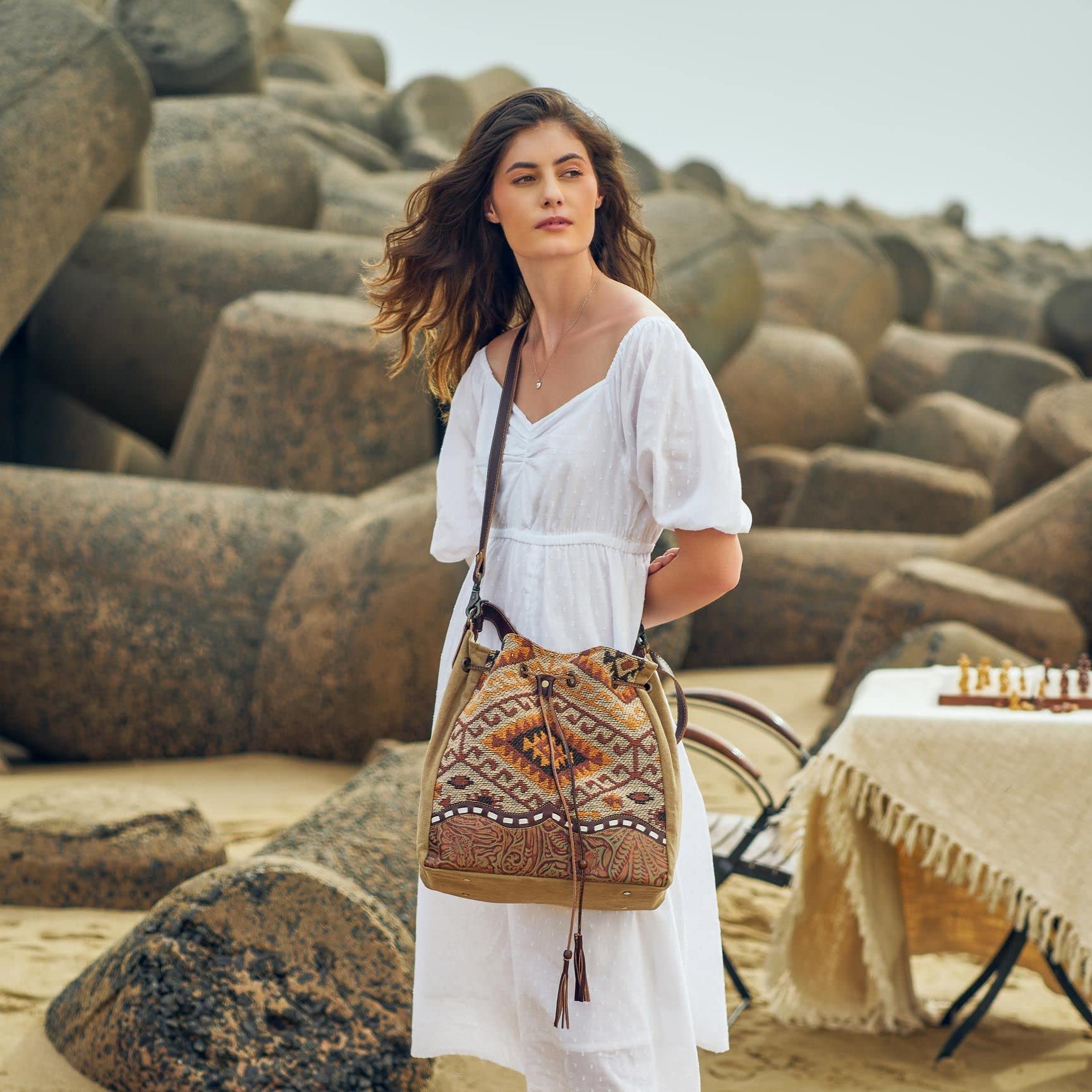 Myra Bag Heritage Bucket Bag S-4000