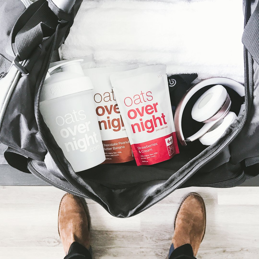 Oats Overnight BlenderBottle - Customized for Overnight Oats - NO WHISK BALL - Milk Fill Line - Clear/White/Green - 20-Ounce Loop Top