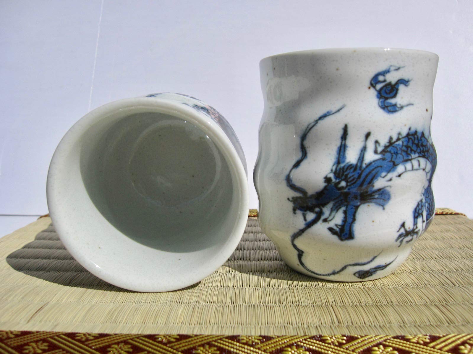 Mino Ware Japanese Sushi Yunomi Tea cups 9.47 Onces Authentic Dragon Red and Blue for Hot Green Tea Matcha Tea Bancha Set of 2 from Japan