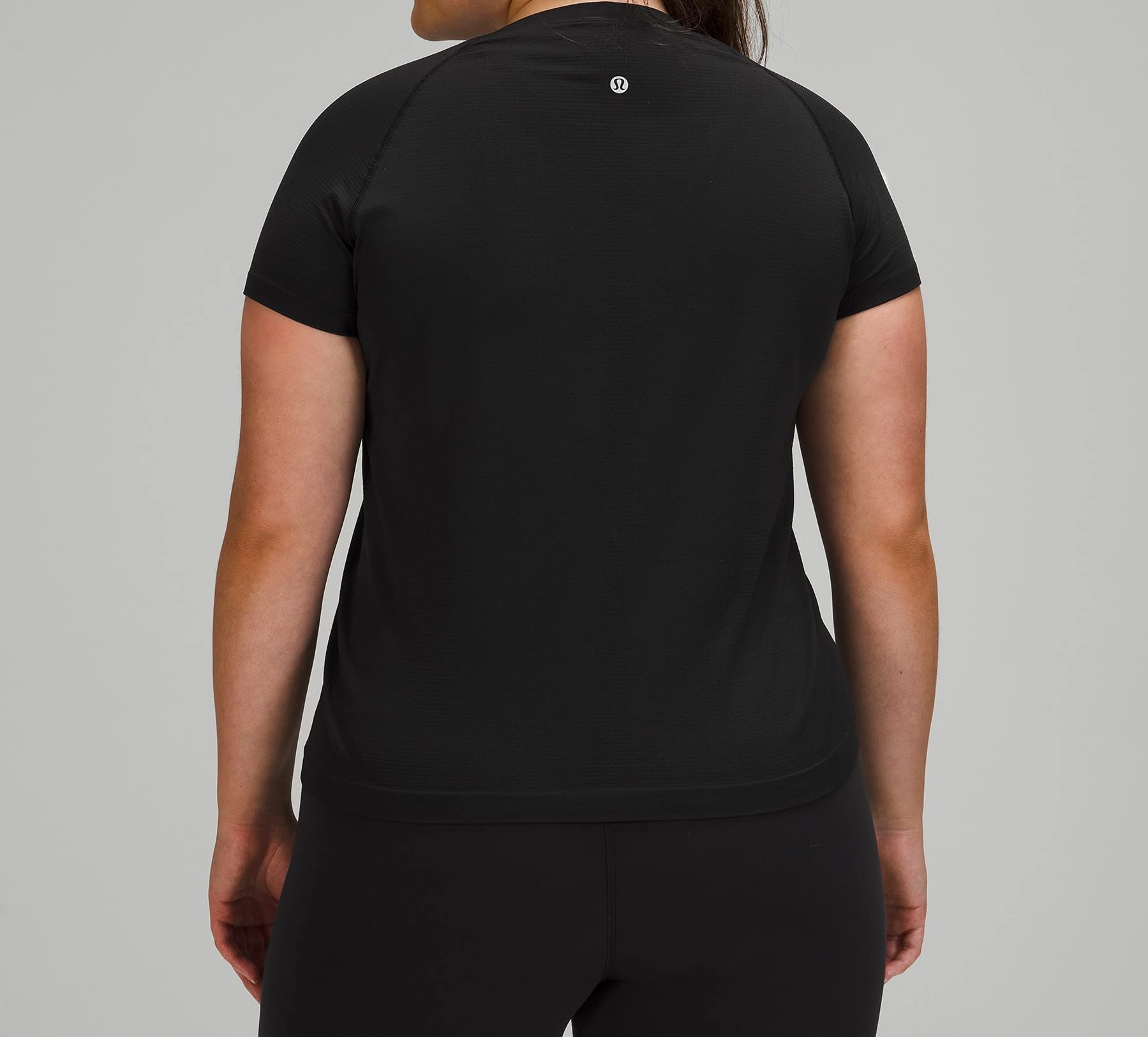 Lululemon Athletica Lululemon Swiftly Tech Short Sleeve Shirt 2.0 Black, Size 4