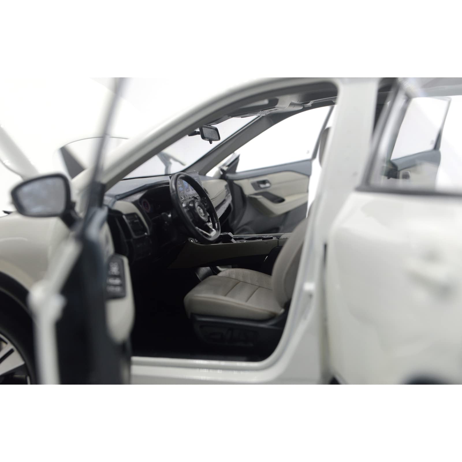 PAUDI MODEL 1/18 Scale Diecast Car X-Trail Minicar 2022 For Adults Collection Birthday Present White
