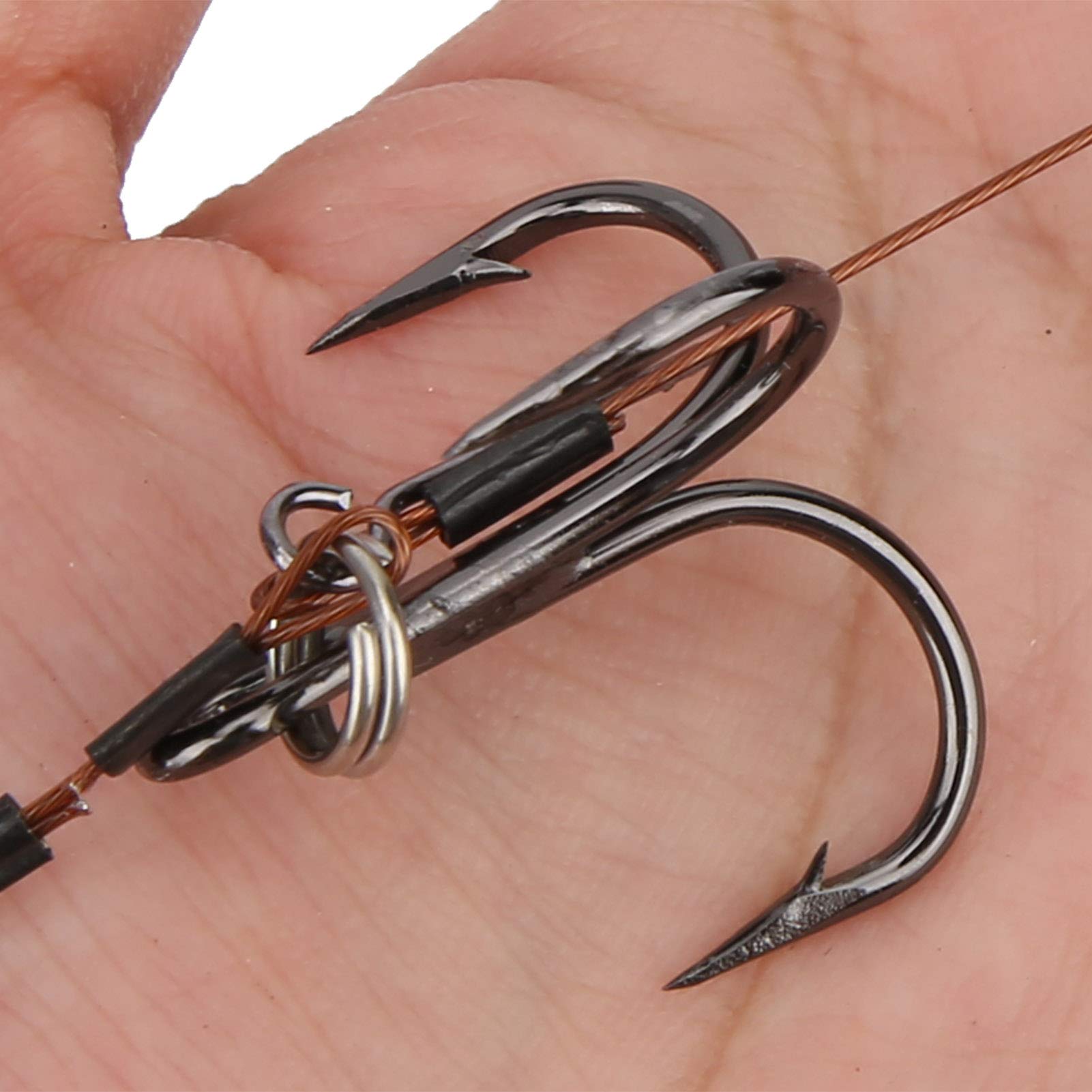 Natudeco 2PCs Triple Fishing Hook, Premium Quality Fishing Tackle Durable Barracuda Hook Line with Sharpened Corners for Saltwater and Freshwater Fishing