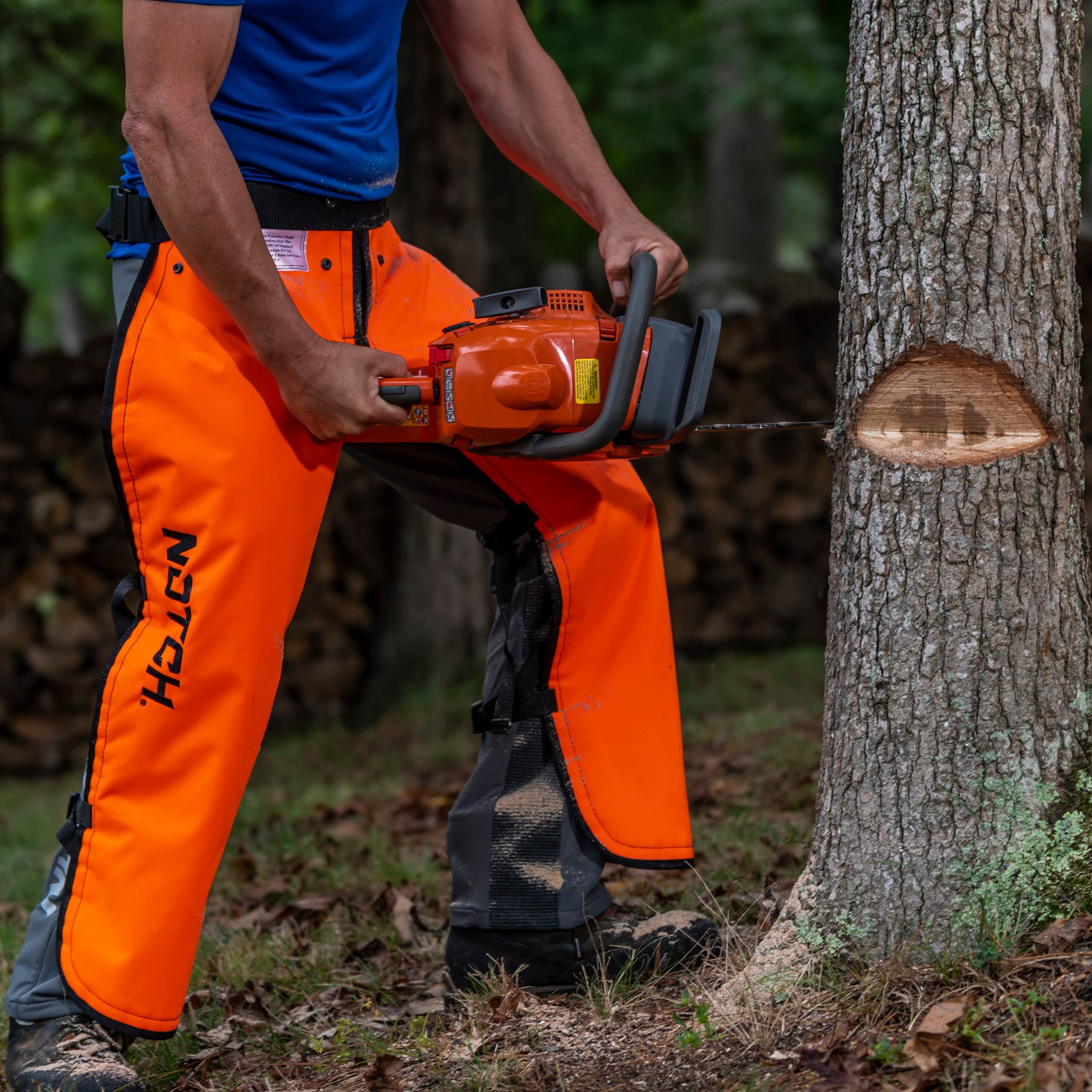 Notch Apron Style Chainsaw Chaps - Medium (CCHAPR-M)