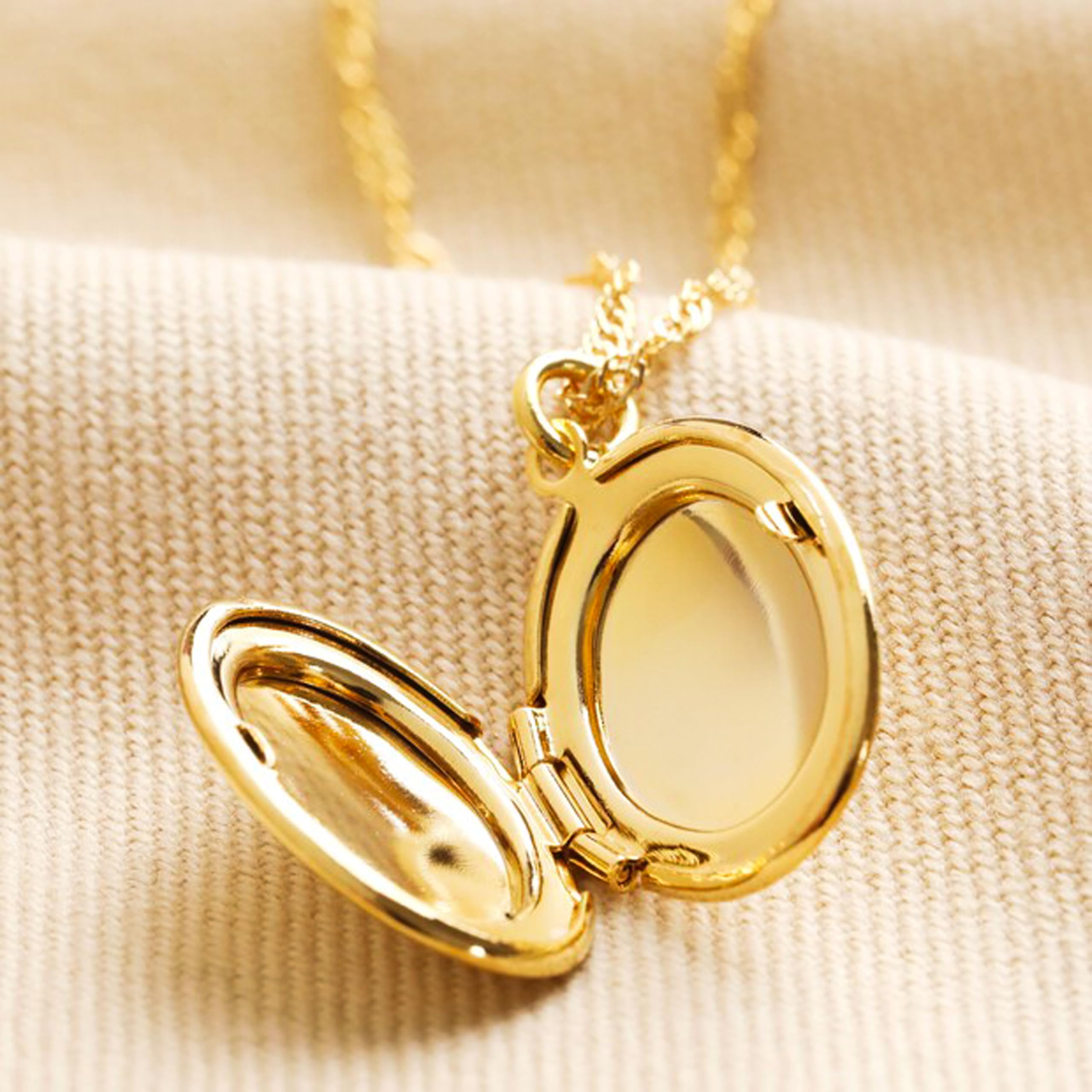 Modern Moments Gold Locket Necklace For Women - Oval Locket Pendant Necklace With Picture Inside - 16-18"