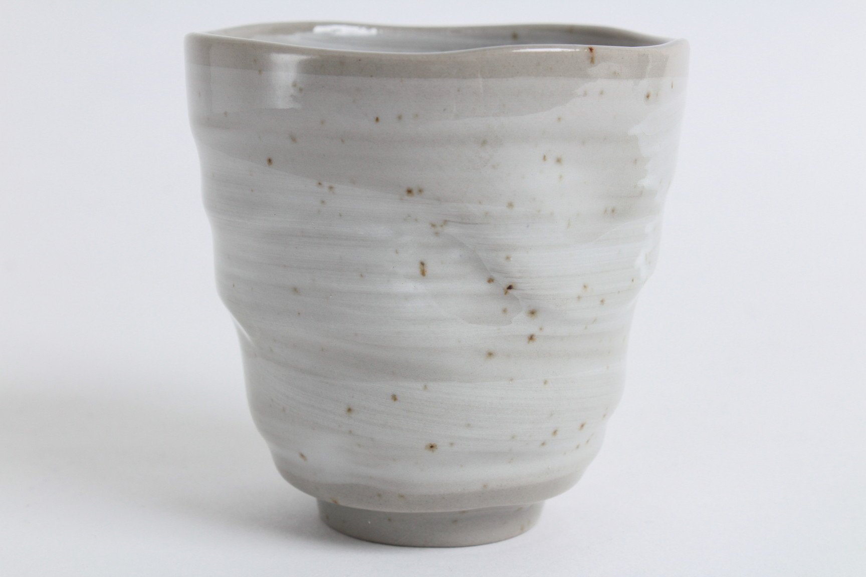 Mino ware Japanese Pottery Yunomi Chawan Tea Cup Running Rabbits Gray Sanaegama made in Japan (Japan Import) KSY007