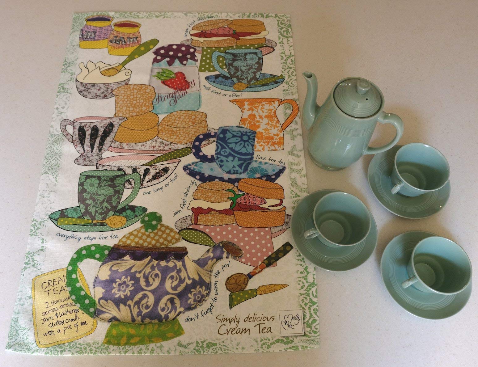 MollyMac | British Cream Tea Dish Towel | Decorative Bar Towel | Soft Absorbent Dish Cloth | Kitchen Decor | Gift for Dinner Party Birthday New Home | Made in UK | 28”x18” 100% Cotton Tea Towel