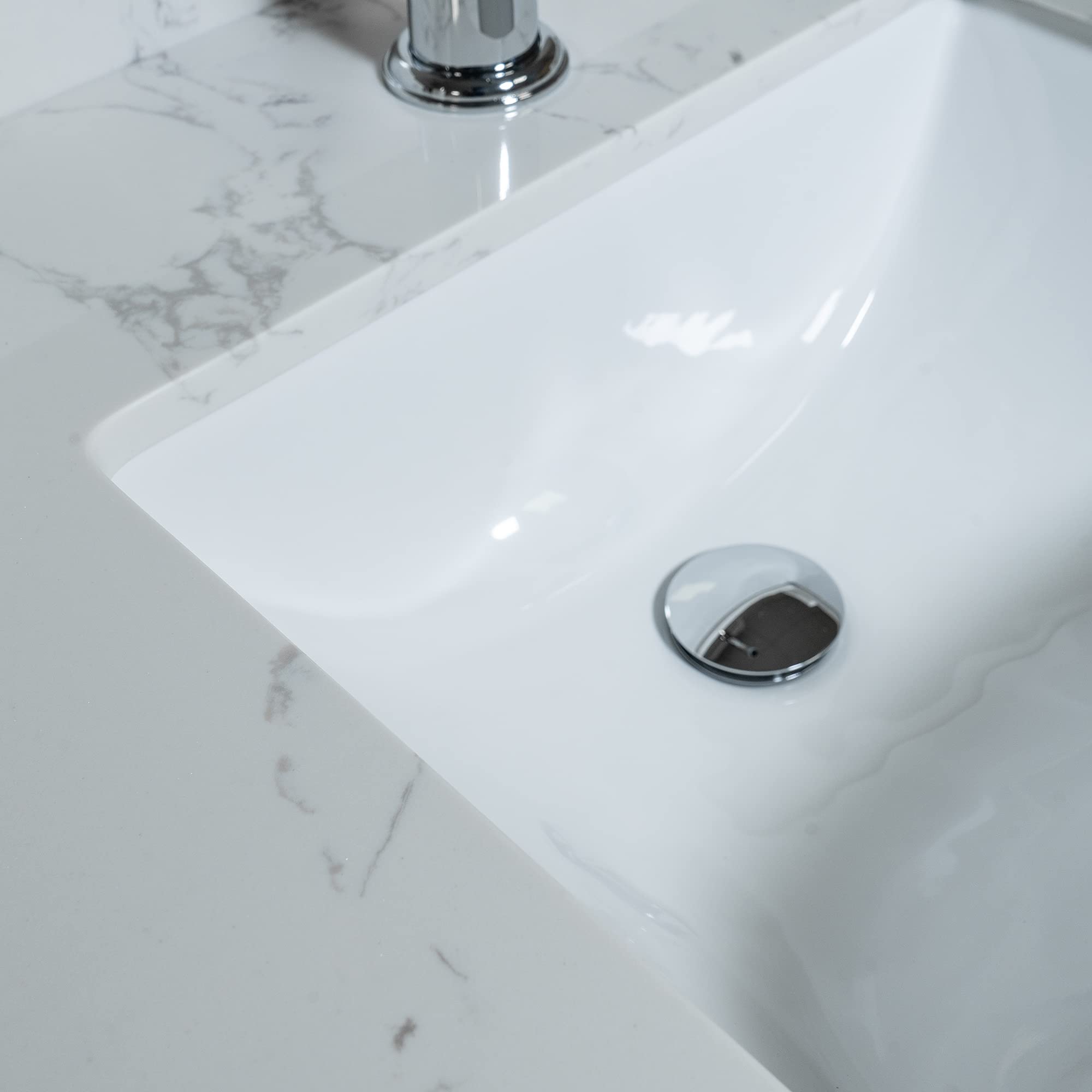 Livspace 31''x22''Bathroom Vanity Top Stone White Marble Color with Undermount Ceramic Sink and Single Faucet Hole with Backsplash, 31"×22"
