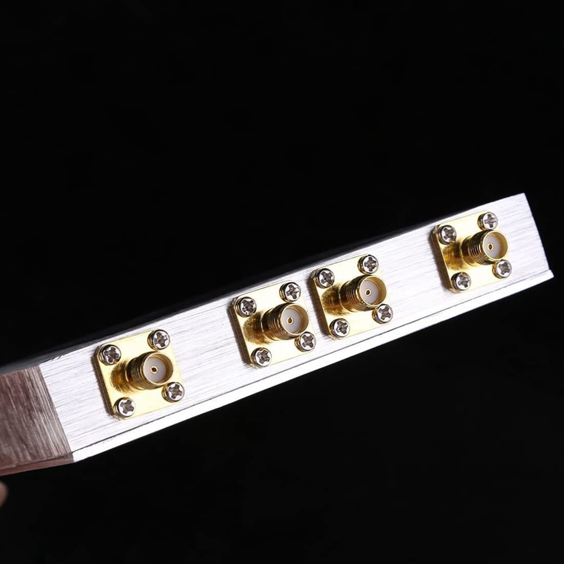 Jaquiain 4 Way SMA Power Splitter 380Mhz-2500MHz,SMA Female Power Divider Signal Cable Splitter Female Divider