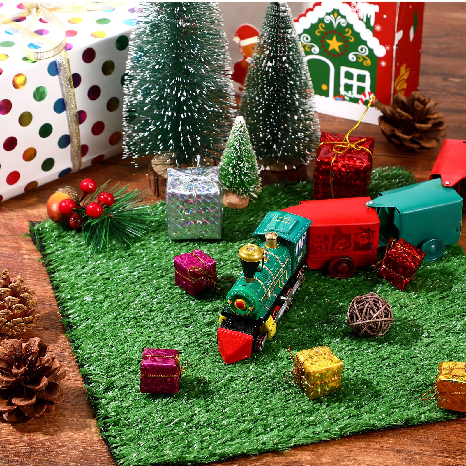 Nuanchu Artificial Turf Squares Dollhouse Grass Placemats Mat Patch Realistic Grass Rug Garden Grass for Pet Golf Table Centerpieces Indoor Outdoor Decoration(12 x 12 Inch, 8 Pieces)