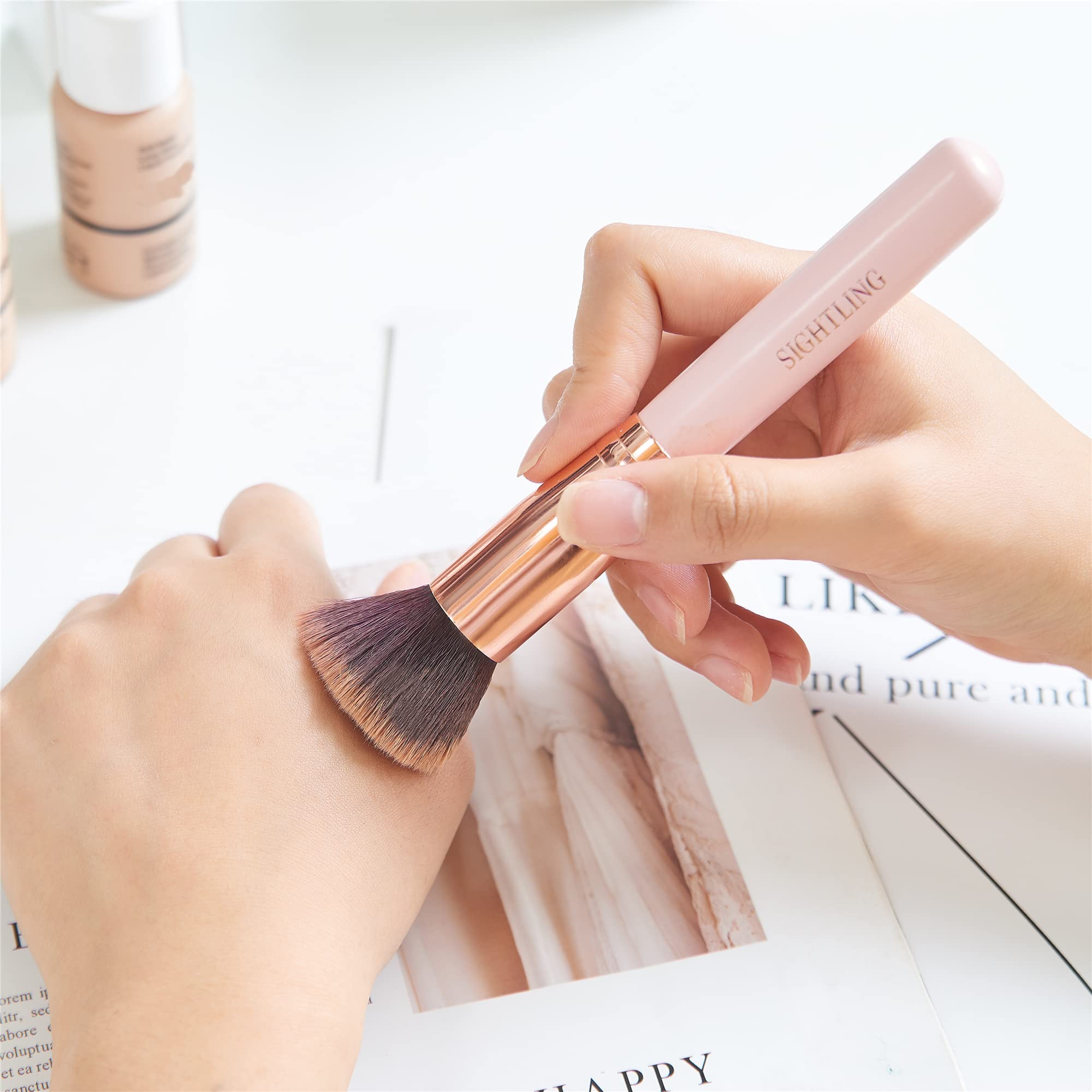 SIGHTLING Kabuki Foundation Brush Makeup Face Brush Flat Top with 12 Colors Eyeshadow Palette,Long Lasting Blendable Make Up Eye Shadows, Waterproof & Long Lasting Smokey Eye Makeup