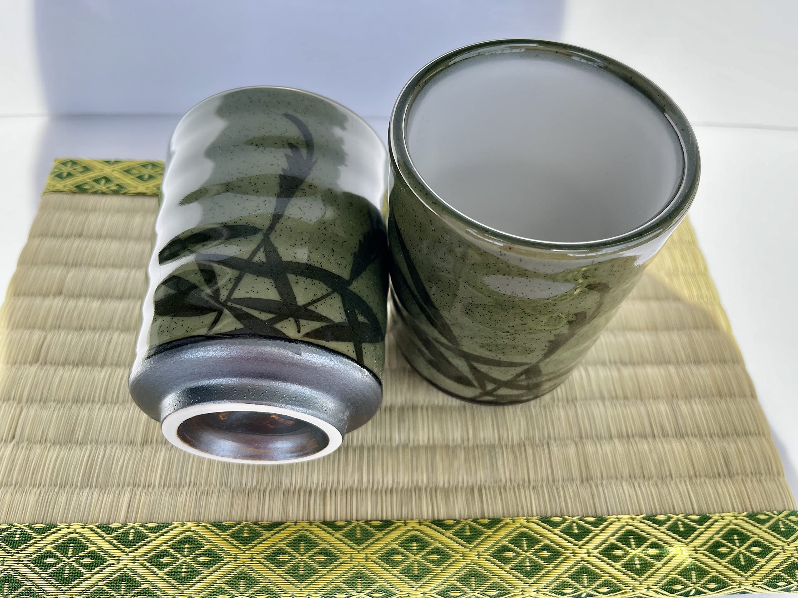 Mino Ware Japanese Traditional Yunomi Tea cups, 10.1 fl. oz, Set of 2 Authentic, Reed Motif Design Mashiko for Hot Green Tea, Matcha tea, Bancha from Japan