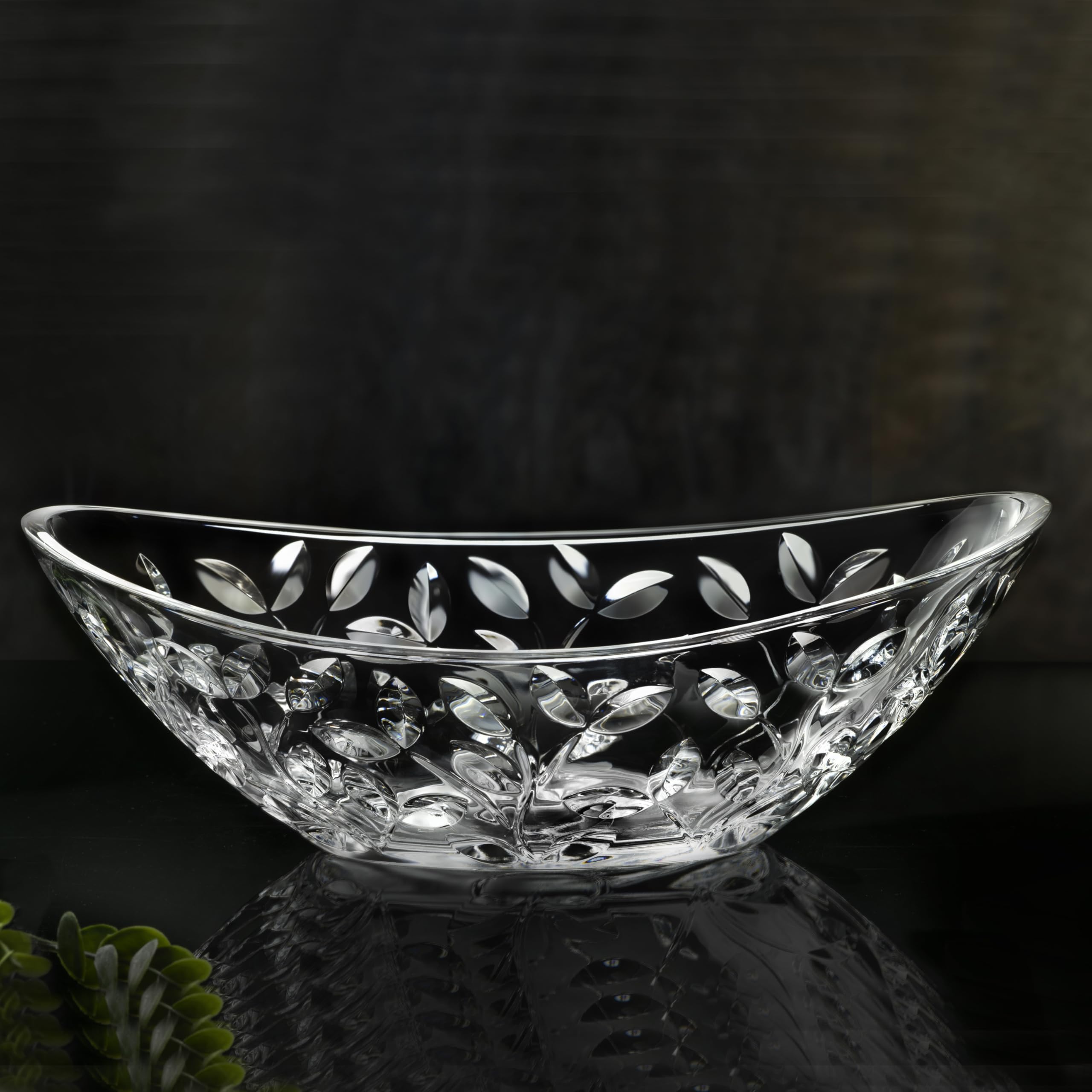 Lorren Home Trends Laurus 13.5" Crystal Oval Bowl