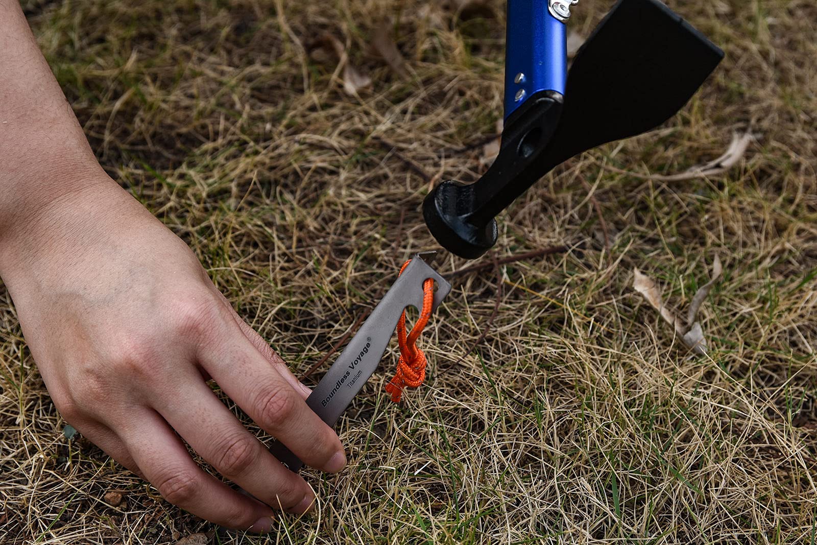 iBasingo Titanium Alloy Pegs Camping Tent Pegs Outdoor Stakes Camp Tent Nail Tent Hardware 4 pcs/Lot-Ti4010P