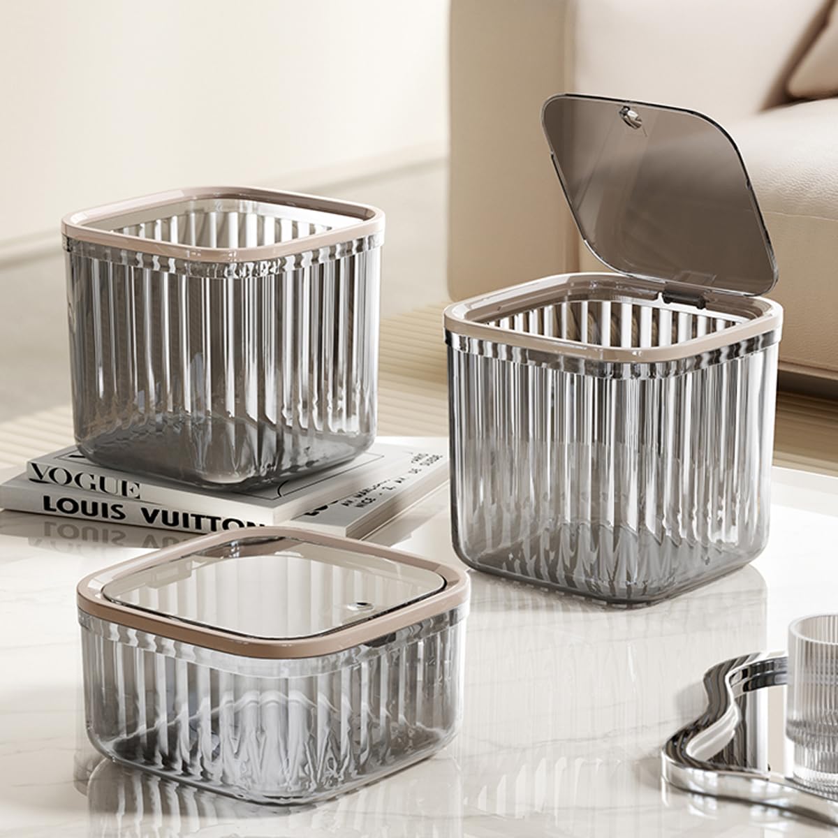 Tomonobu Mini Trash Can with Lid, Small Desktop Trash Can,Removable Small Garbage Can, Ultimate Mini Desktop Storage Box, Tiny Trash Can for Car, Bathroom, Kitchen or Bedroom