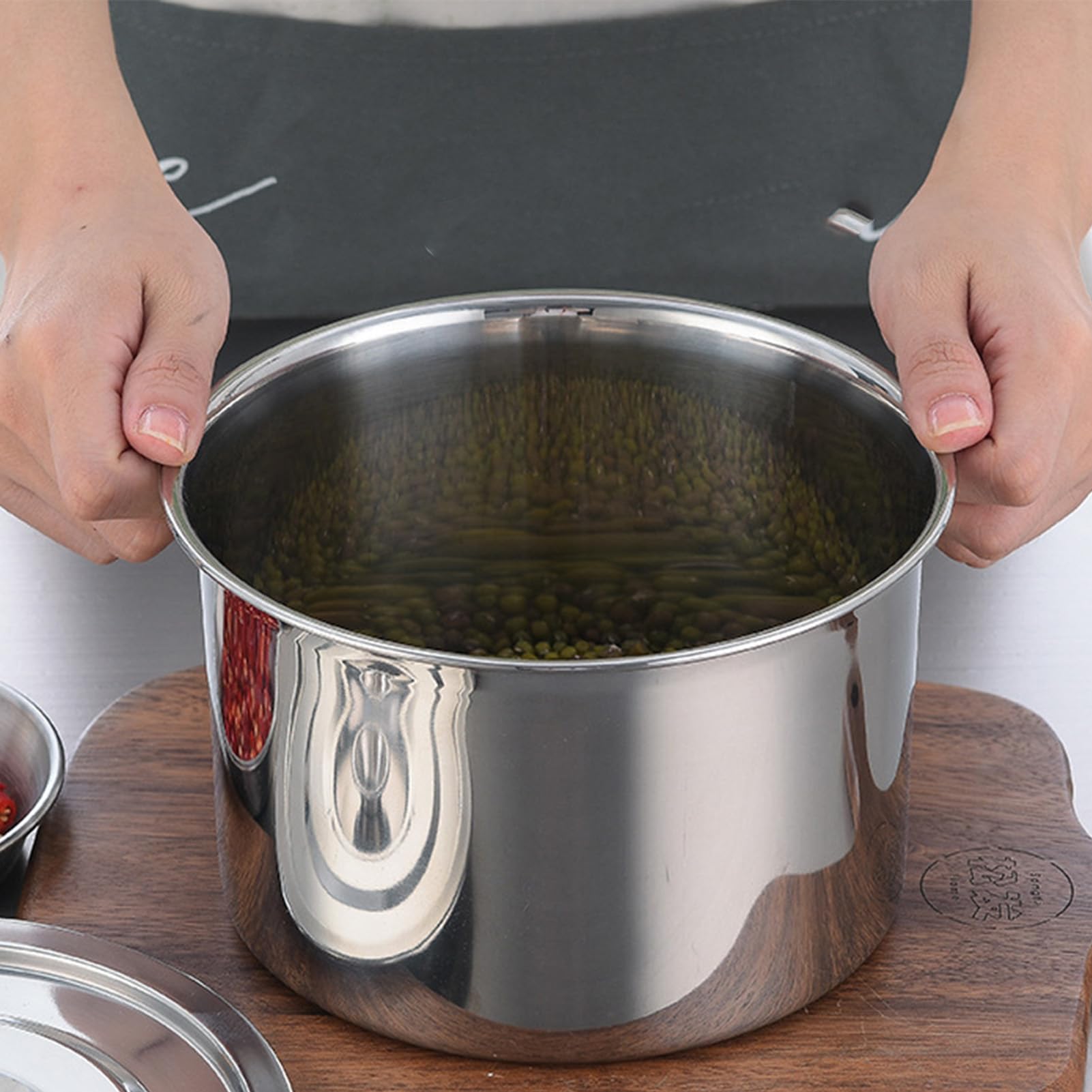Stainless Steel Stew Pot Non Stick Multi Functional Original Flavor with Lid Convenient and Practical for Seasoning, Soups and Containers (Large 16x16x11cm/6.3x6.3x4.33in)