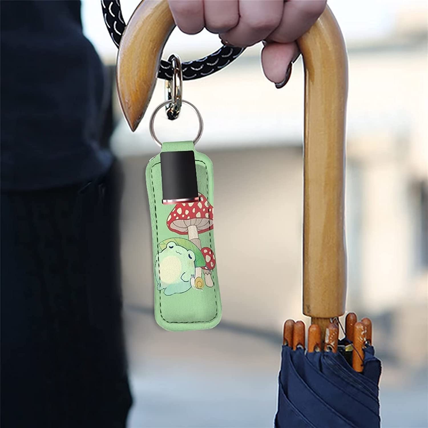 Salabomia Lipstick Holder Keychain Lipstick Tracker Safeguard, Mushroom Frog Chapstick Holder Pouch Bag, Protable Keychain Accessories for Women, Green